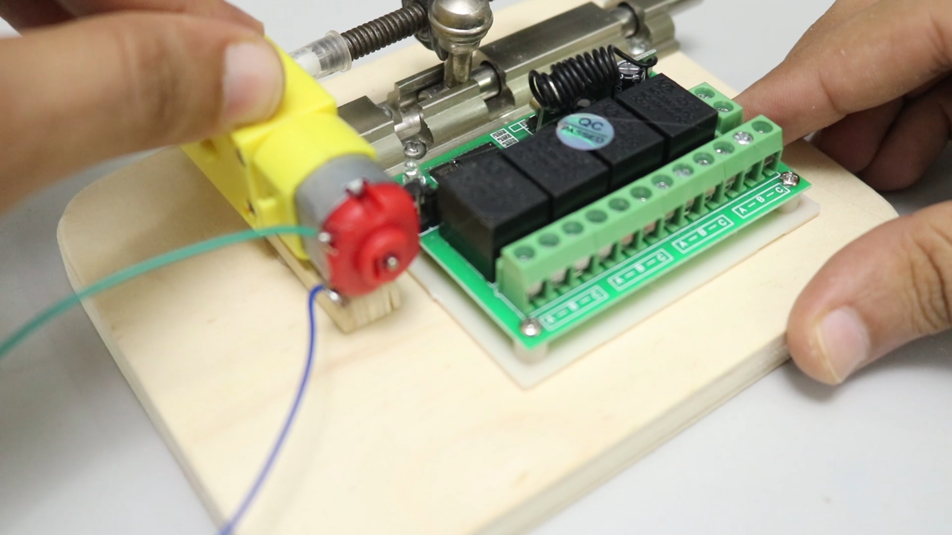 Remote Control Lock : 12 Steps (with Pictures) - Instructables