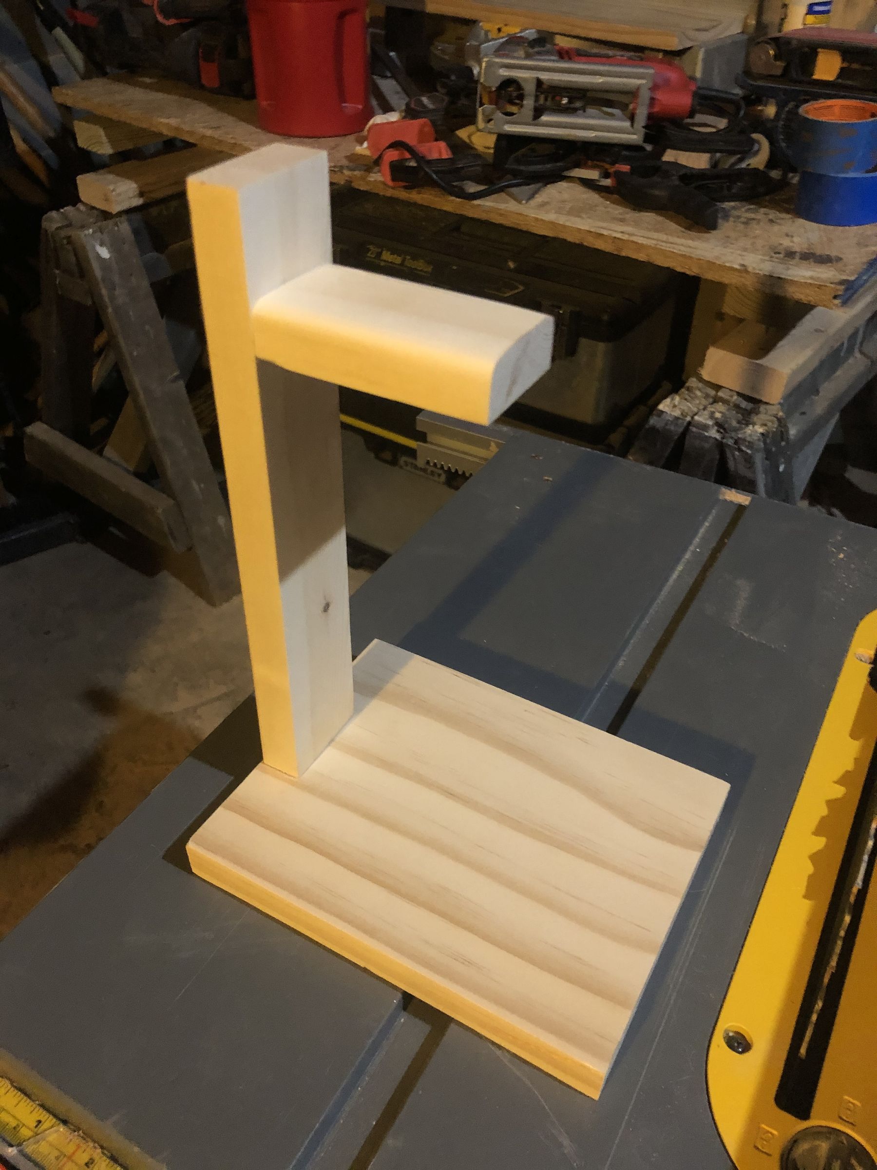 Simple Headset Stand : 6 Steps - Instructables