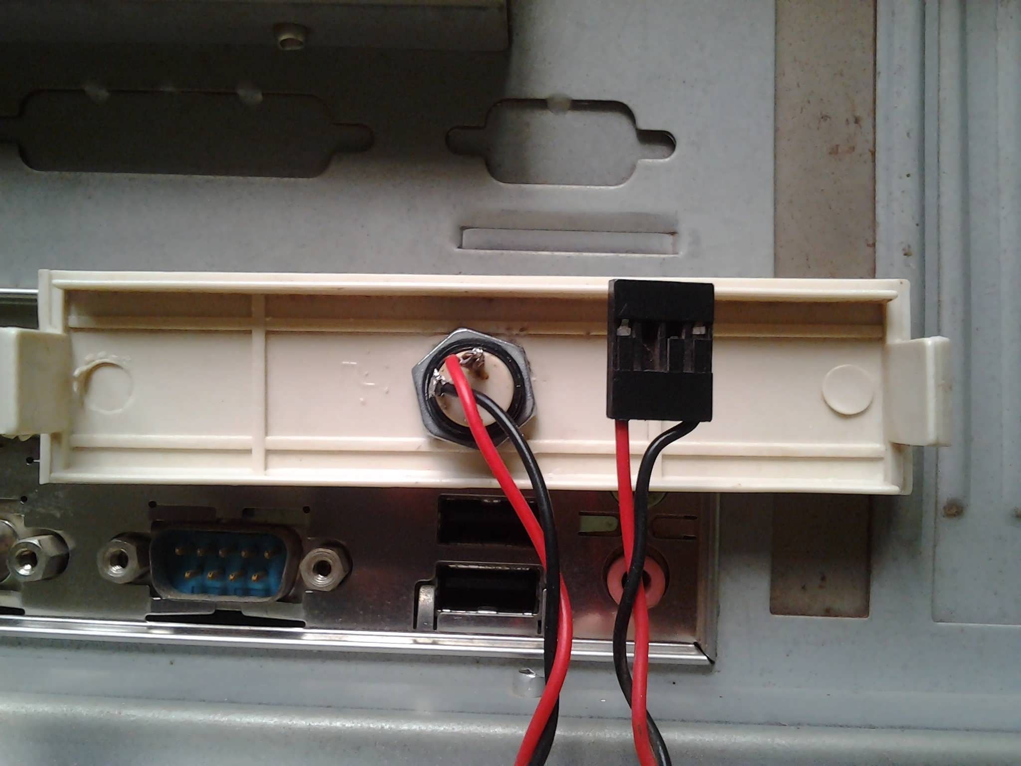 Lock Your Computer CPU Cabinet With Handheld Key : 5 Steps (with ...