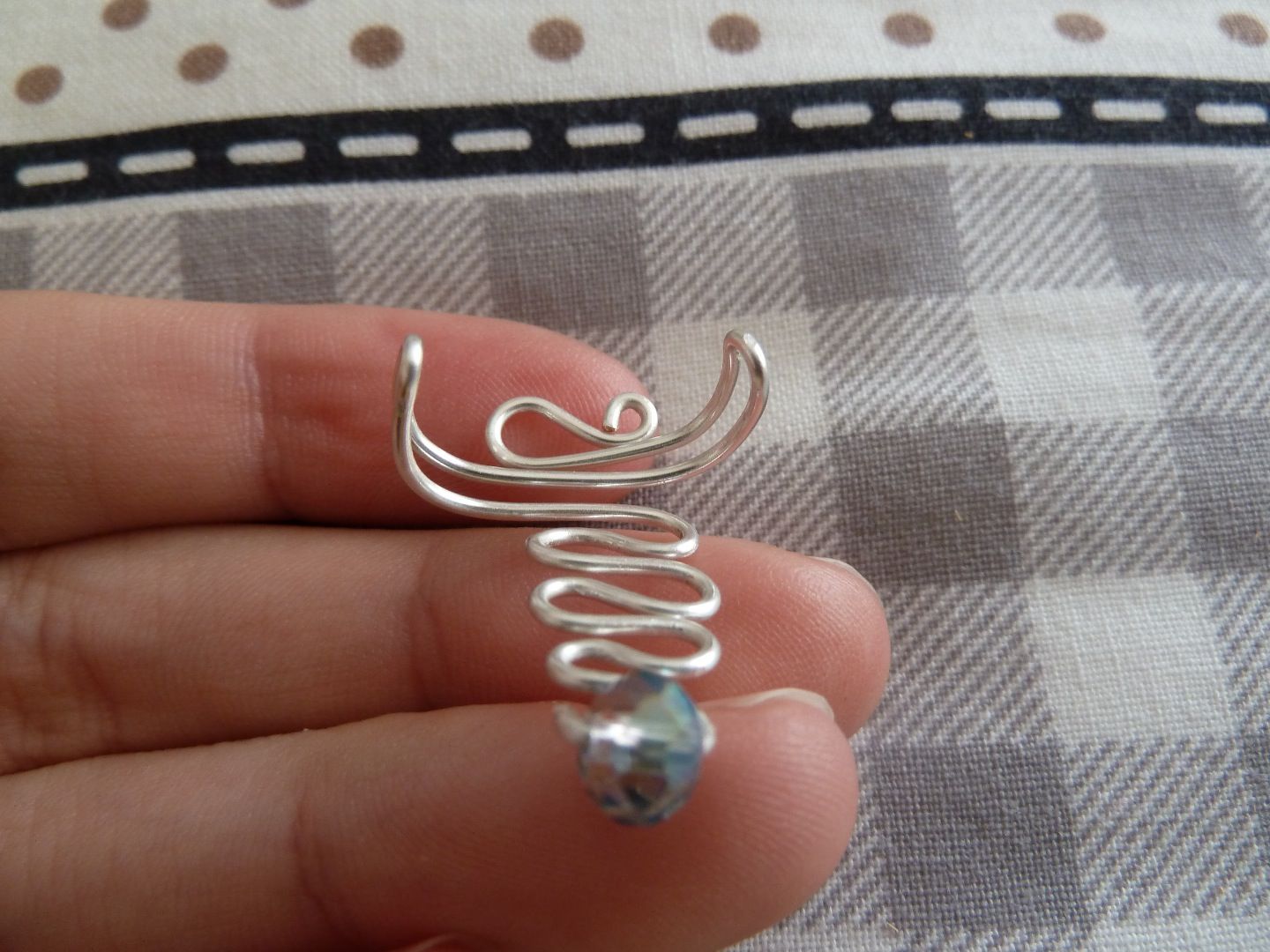 Swirled Wire Ear Cuff : 9 Steps (with Pictures) - Instructables