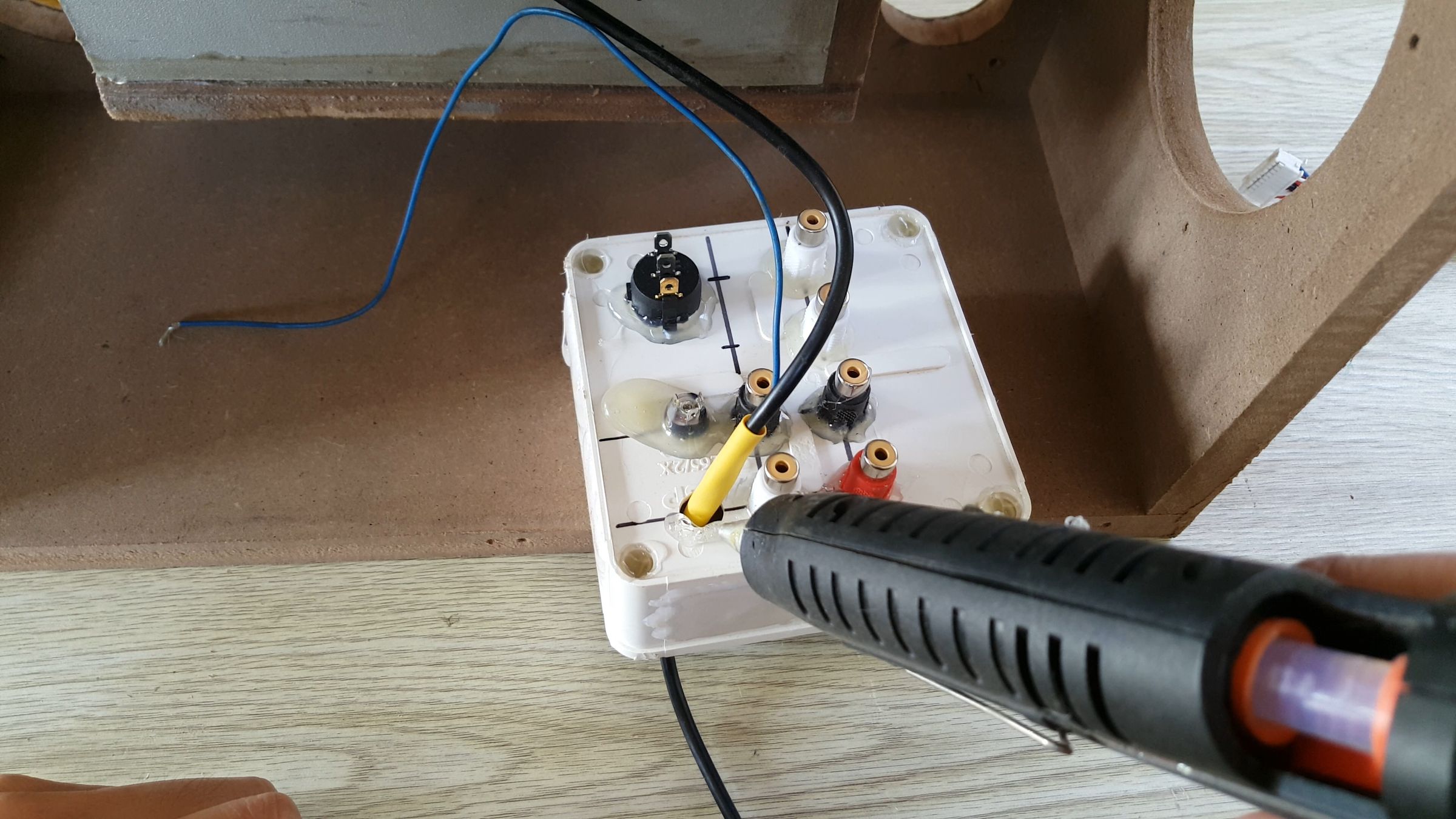 DIY MP5 Player From TV Speaker - Best Value 2019 : 9 Steps (with ...