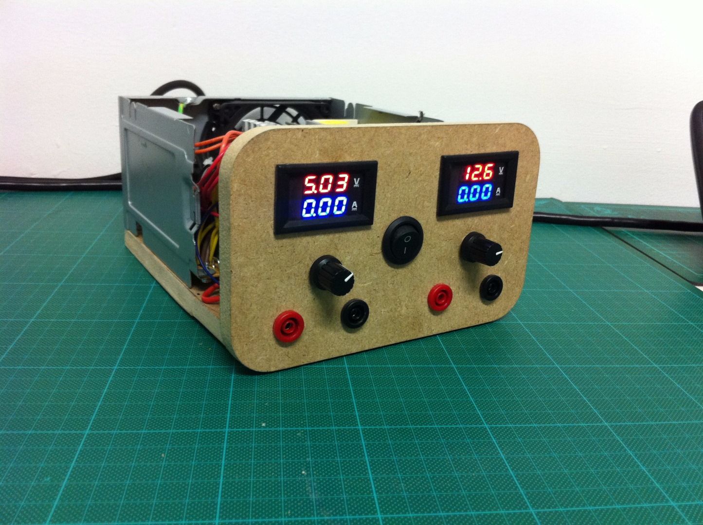 Easy Benchtop Power Supply : 8 Steps (with Pictures) - Instructables