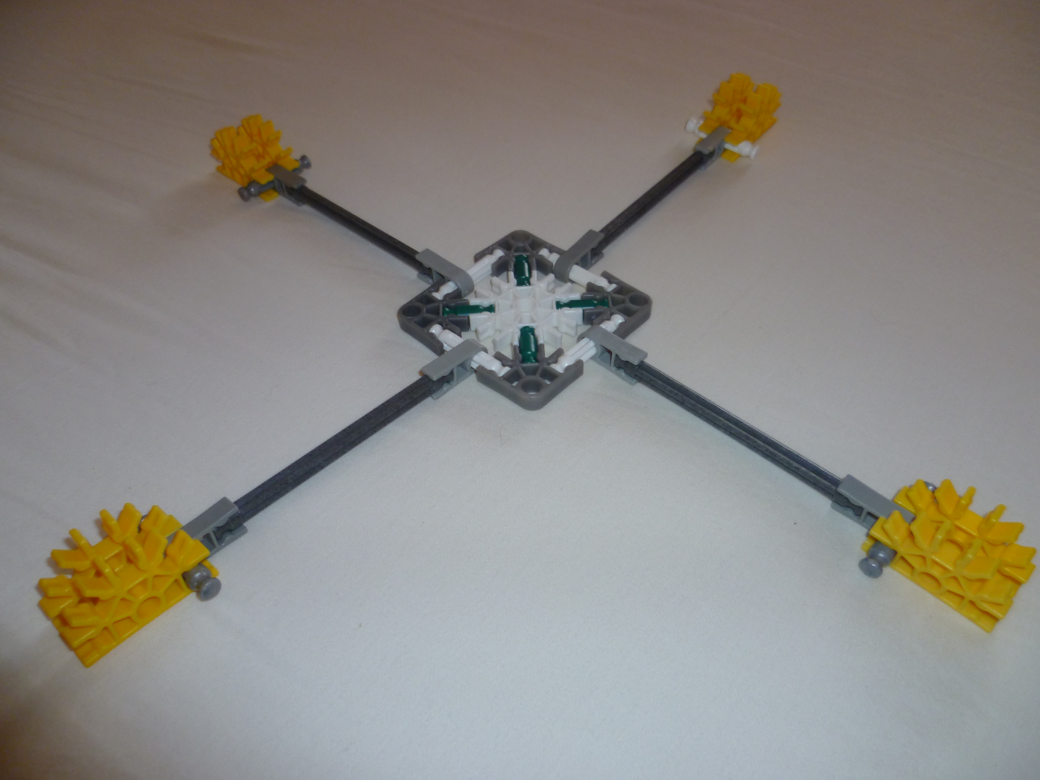 K'nex Quadpod(foldable!) : 4 Steps - Instructables