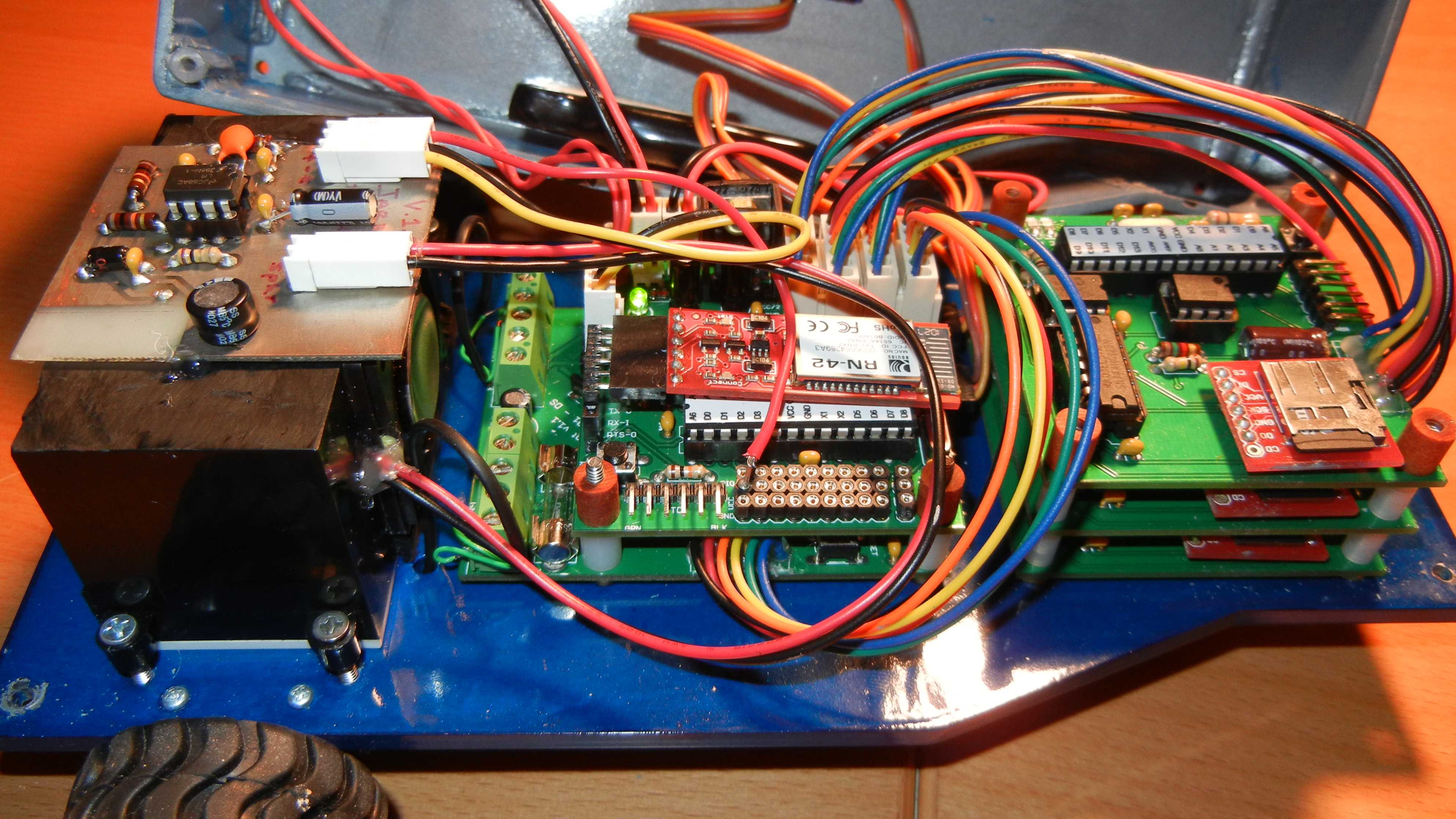 JabberBot! the Arduino Robot With an ATMega Brain and Bluetooth Braun ...