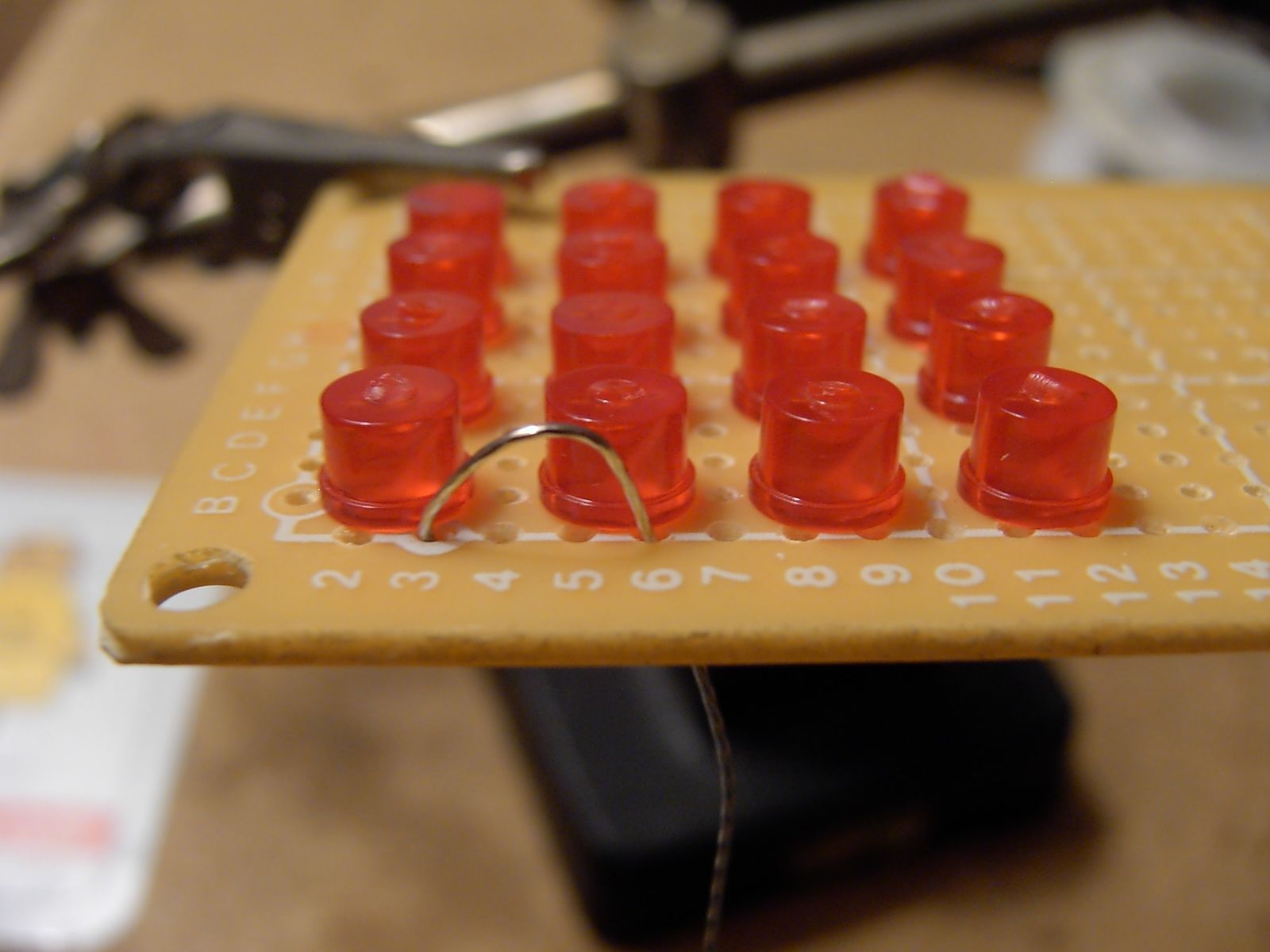 Single Chip, 2 Wire 4x4 LED Matrix - Instructables