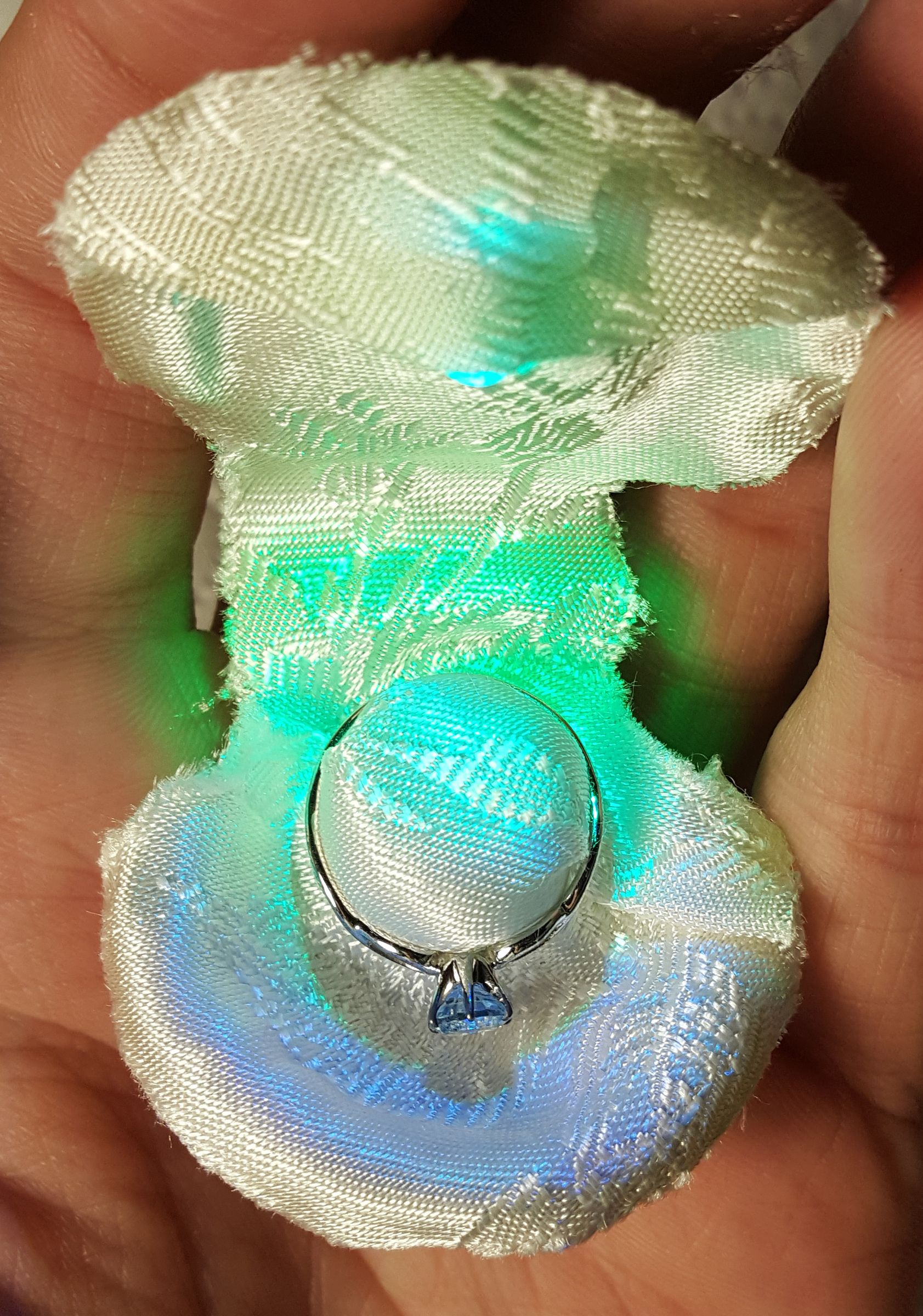 LED-illuminated Seashell Engagement Ring Box : 9 Steps (with Pictures) - Instructables