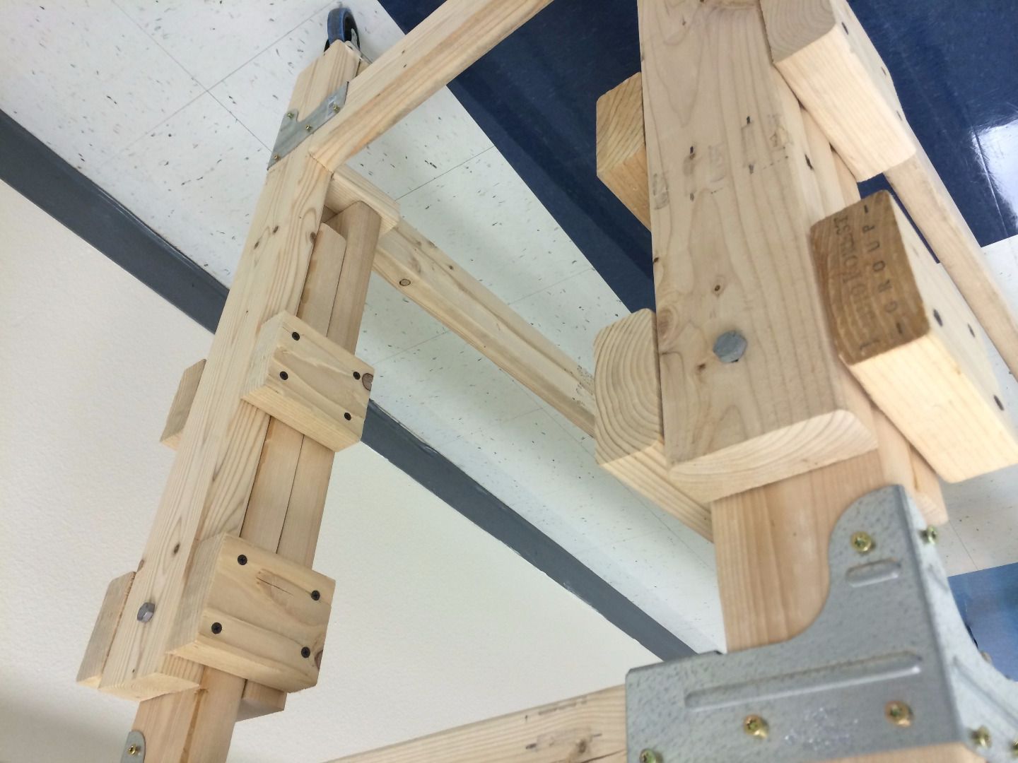 Build an Adjustable Stand Up Workbench : 7 Steps (with Pictures ...