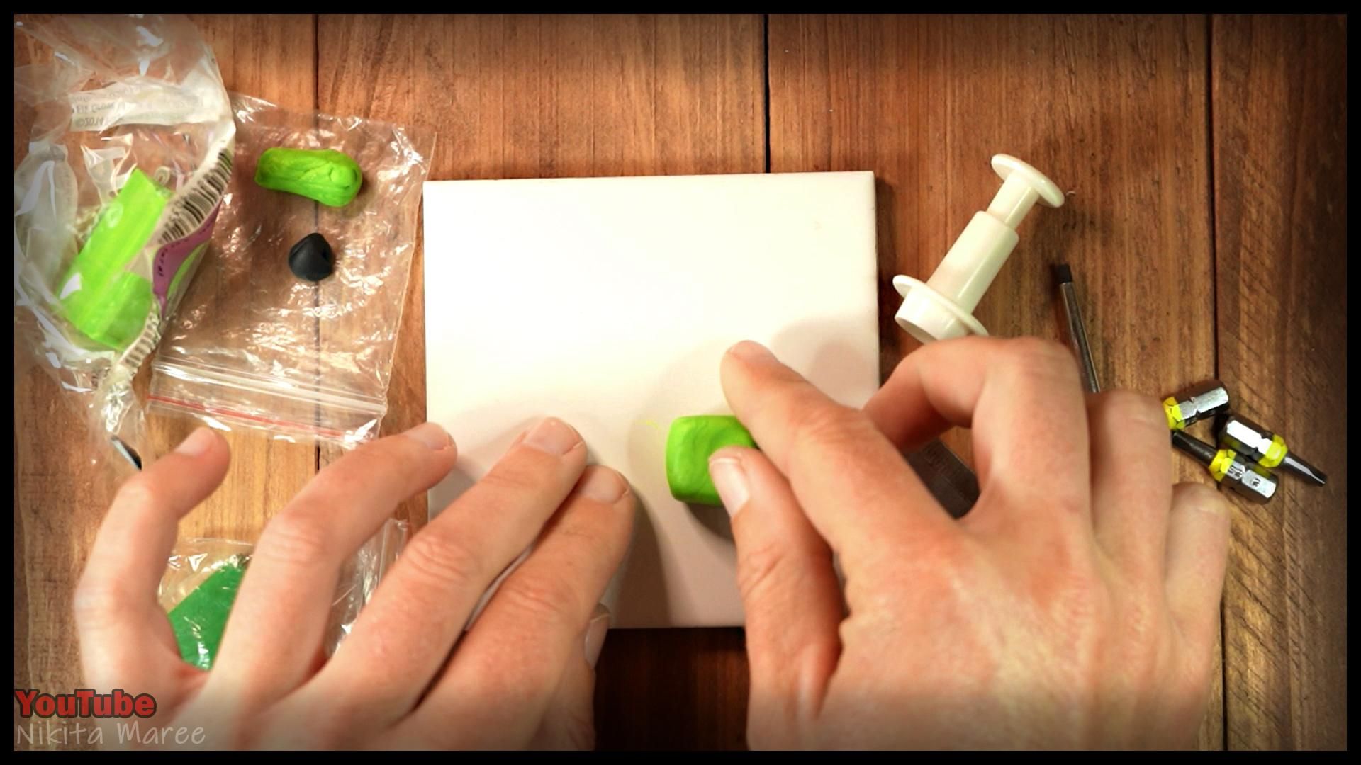 MINECRAFT Creeper Mini Figure : 24 Steps (with Pictures) - Instructables