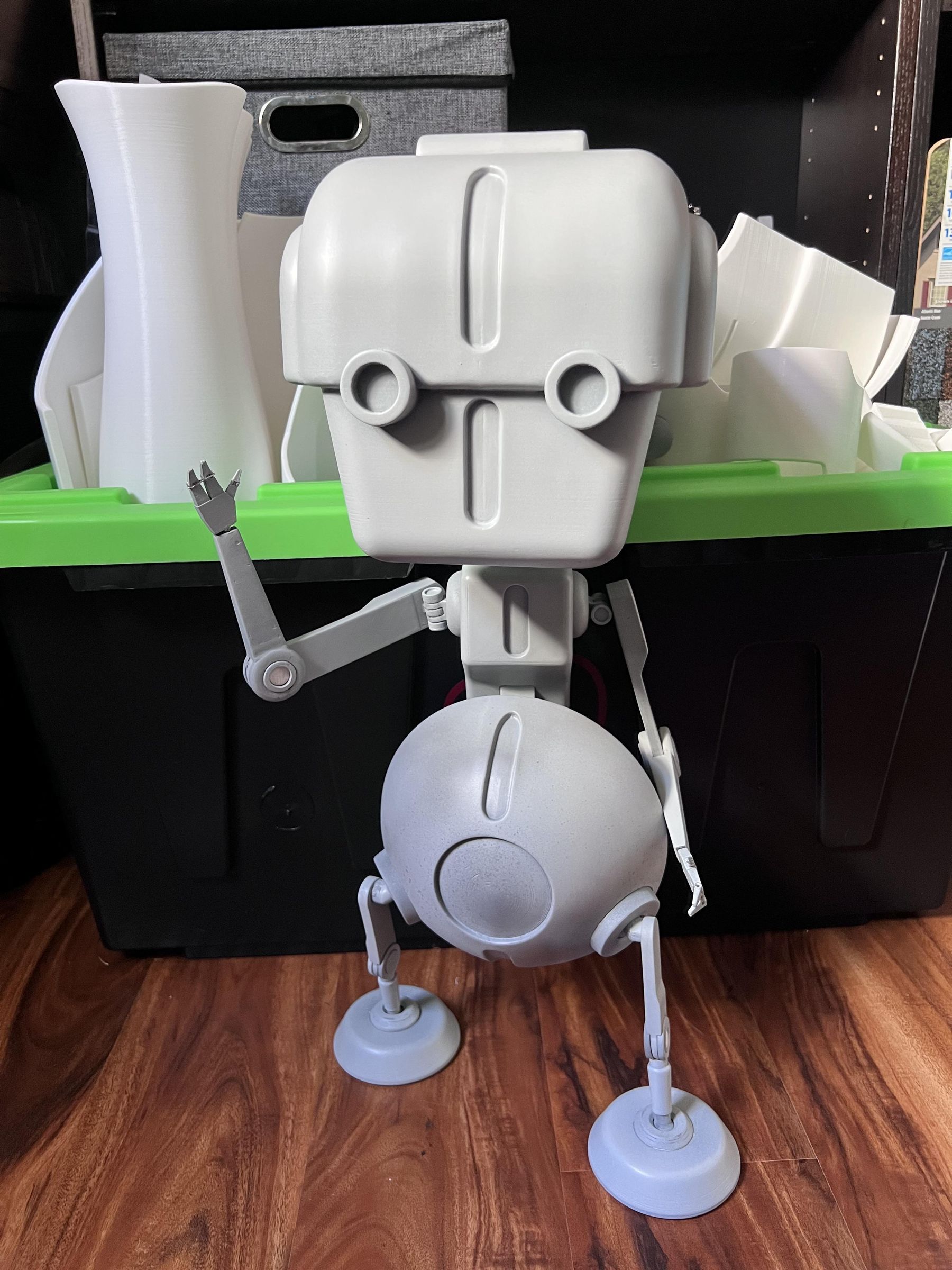 Making Life-size Todo 360! (Cad Bane's Droid - Star Wars) : 3 Steps (with Pictures) - Instructables