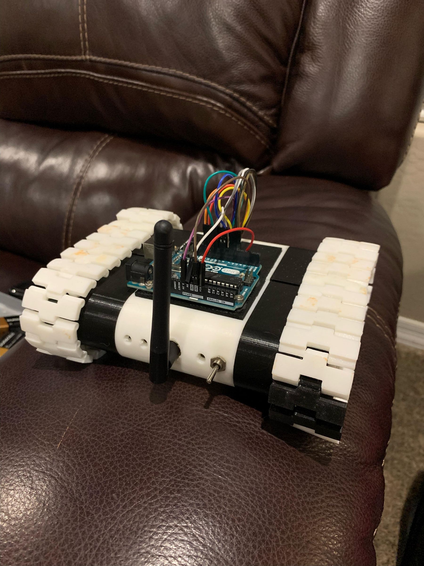 Wireless Arduino Controlled Tank (nRF24L01) : 6 Steps (with Pictures ...