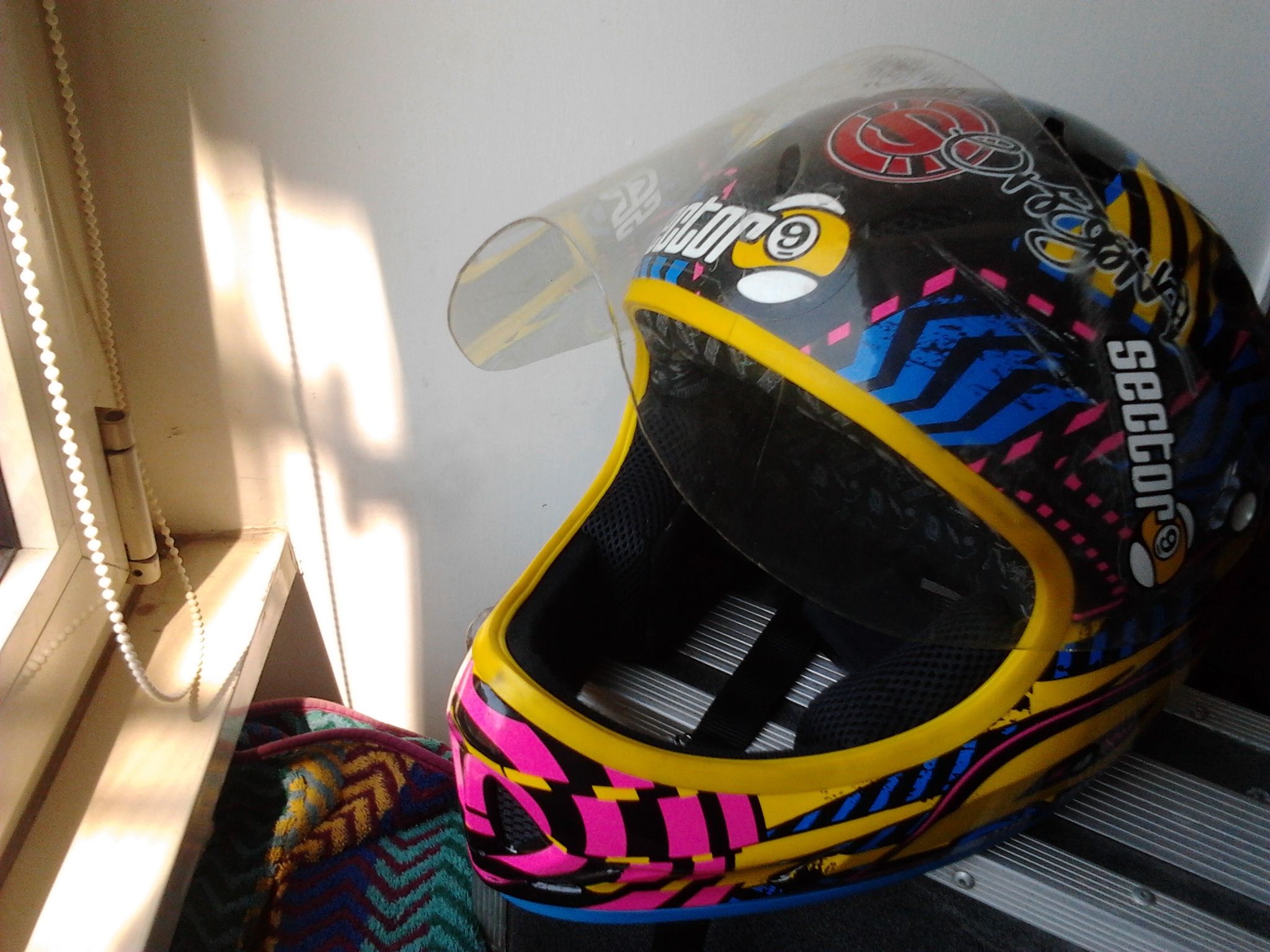 Make a Liftable Visor for a Full-face MTB Helmet (longboarding :) : 3 ...