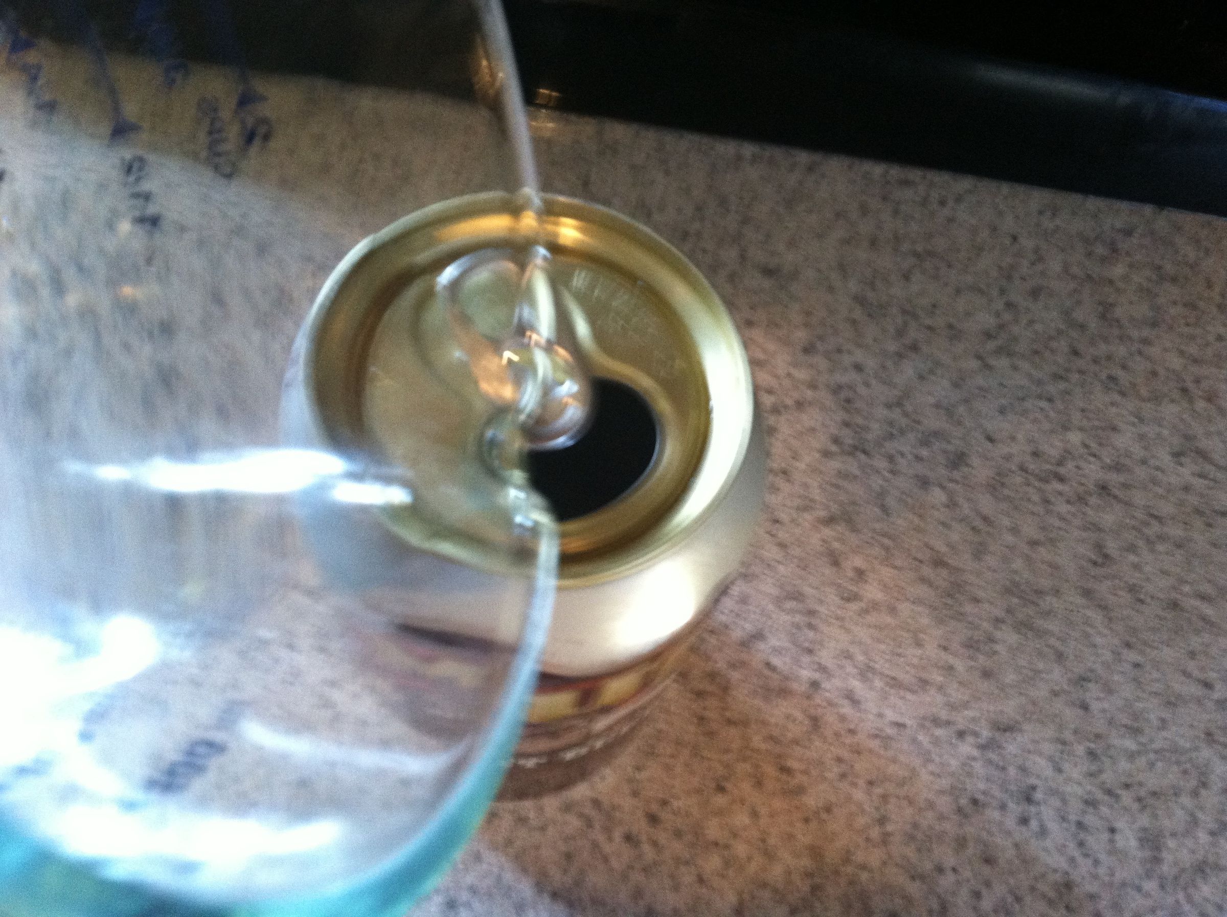 How to Balance a Soda Can on Its Edge : 4 Steps - Instructables