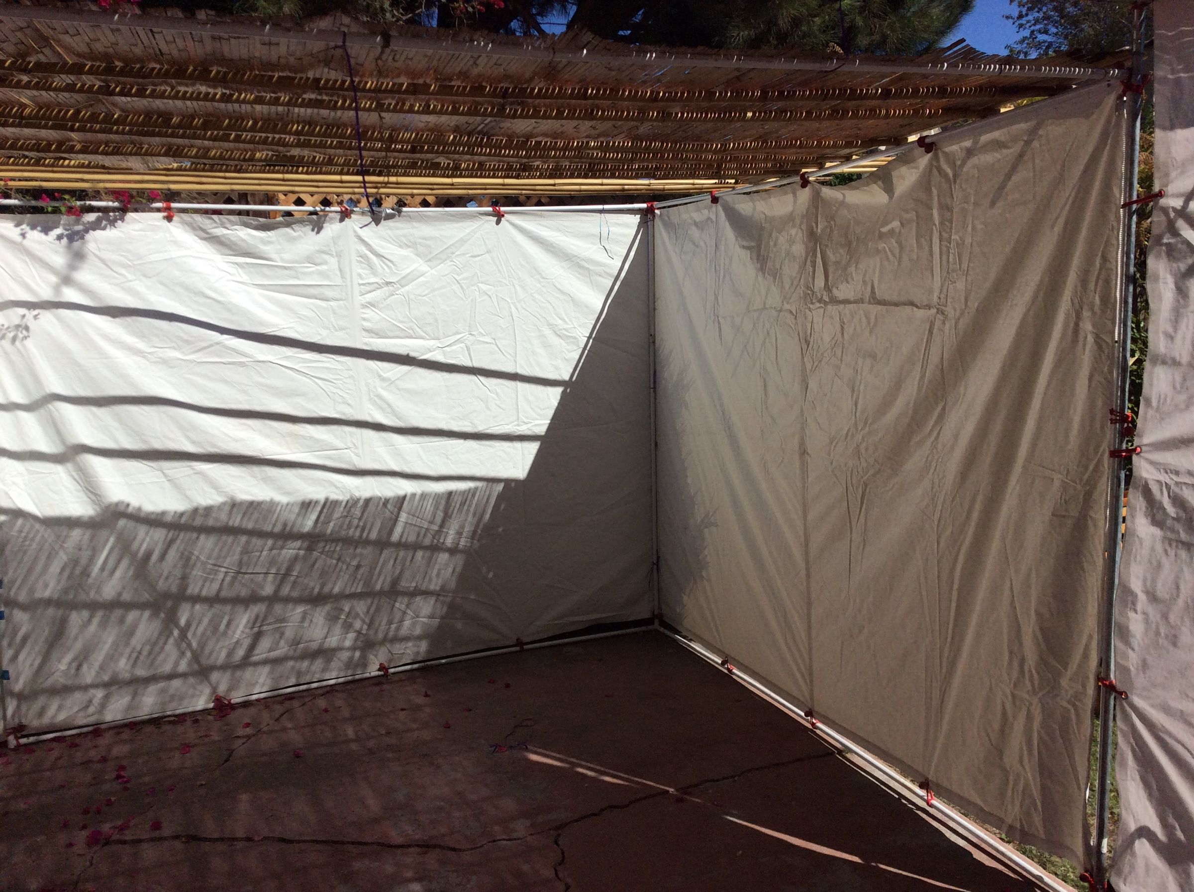 Build a Shelter (sukkah, Booth, Hut) : 8 Steps (with Pictures ...