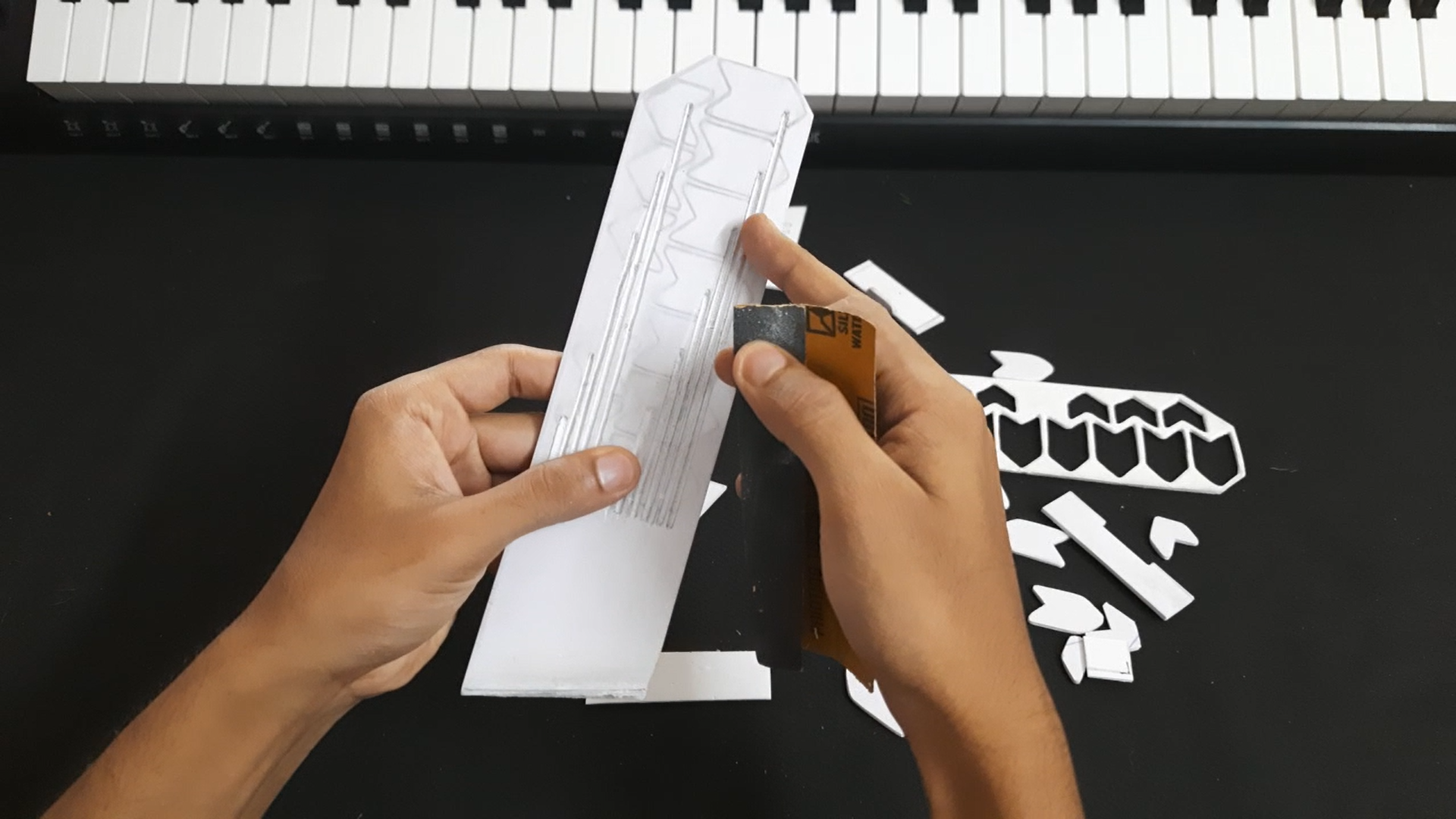 DIY MIDI Bookmark / Piano / Keyboard Using ESP32 and MPR-121 Capacitive ...