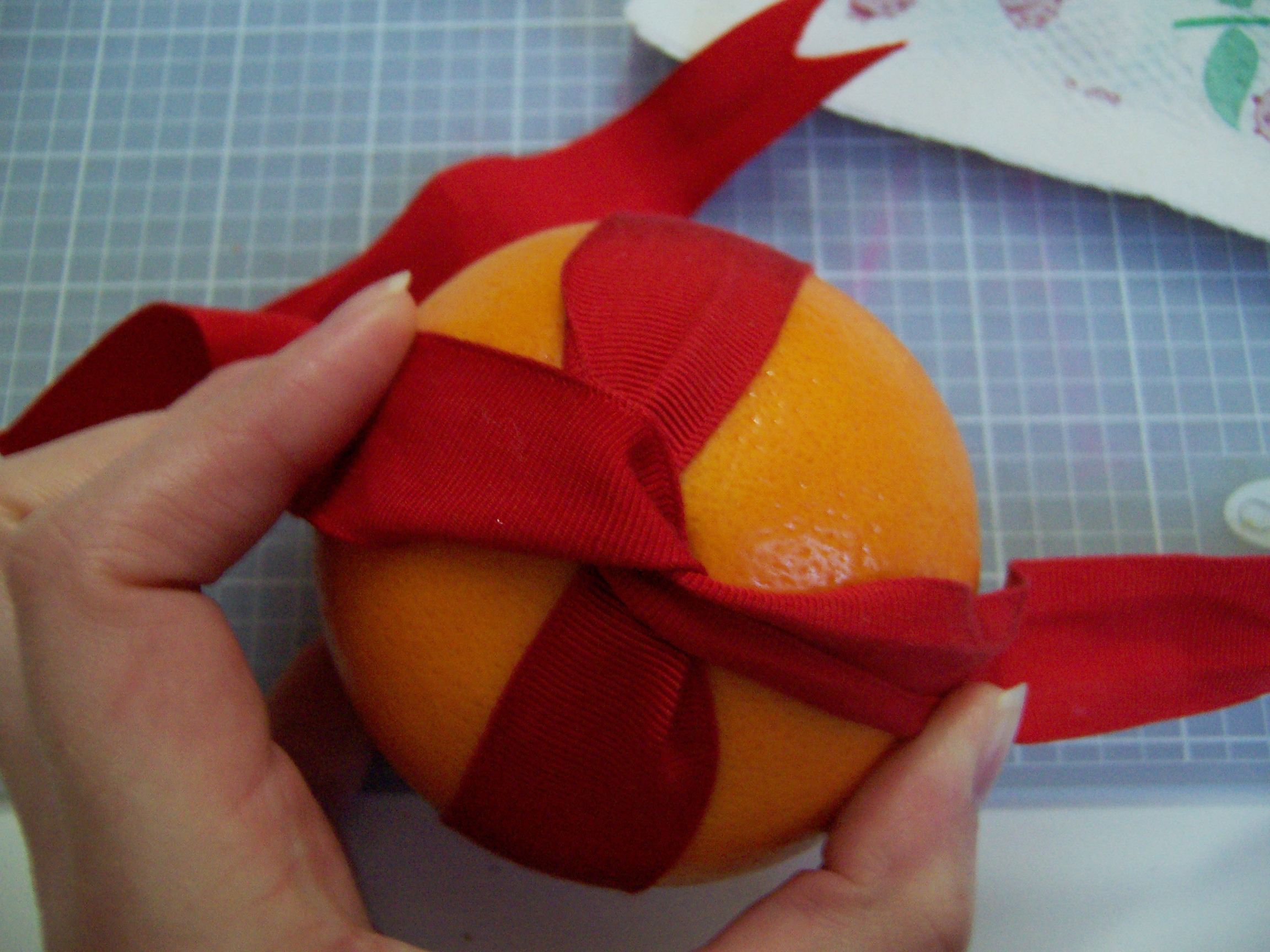 Pomander Ball Christmas Gift : 5 Steps (with Pictures) - Instructables