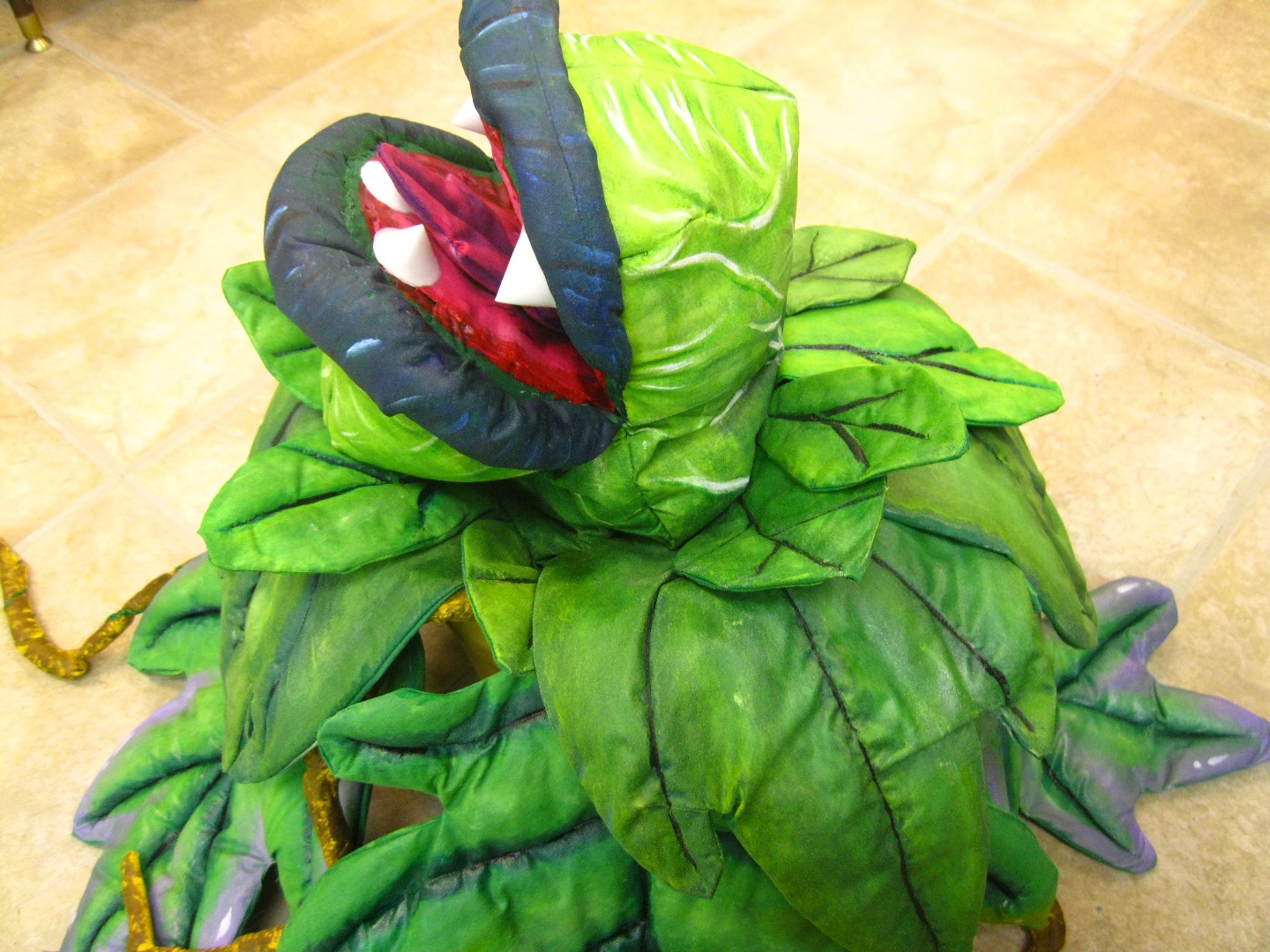 Audrey II Hand Puppet Little Shop of Horrors Halloween Prop : 3 Steps ...