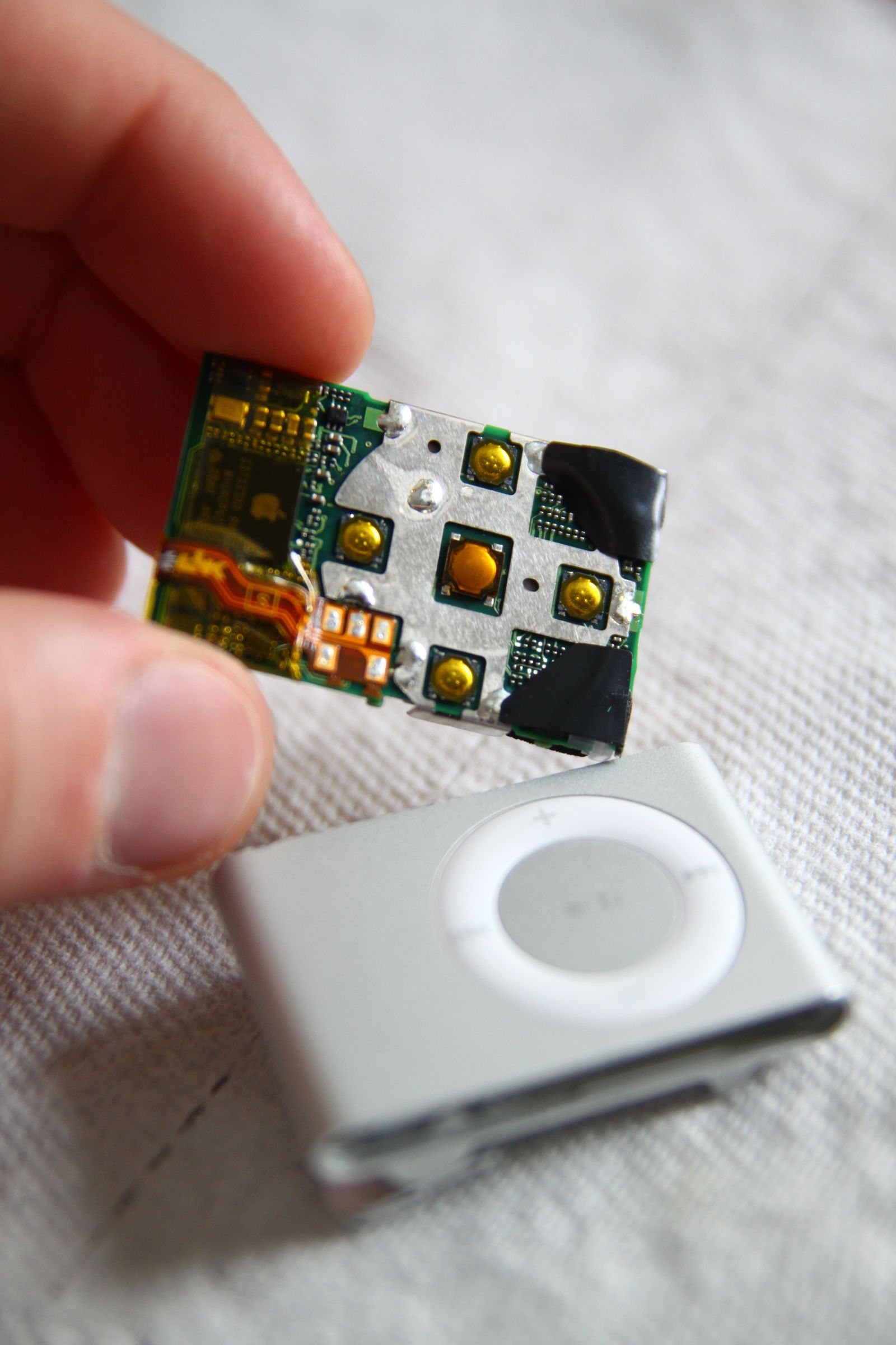 Tear Down for 2nd Generation IPod Shuffle : 5 Steps - Instructables