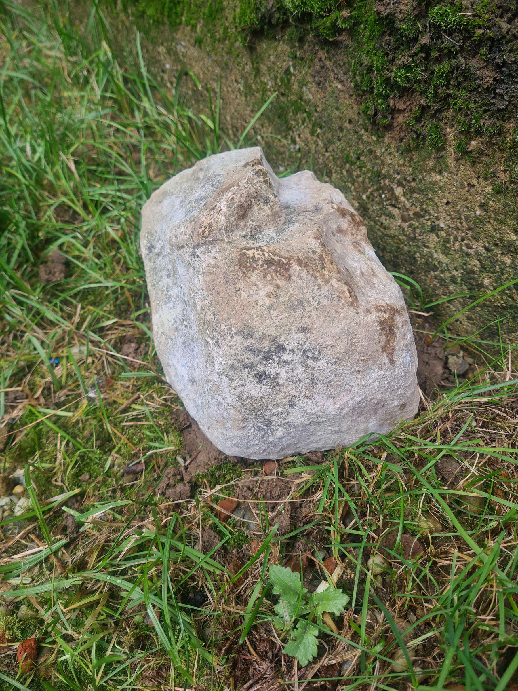 Spare Key Rock Hideout : 4 Steps - Instructables