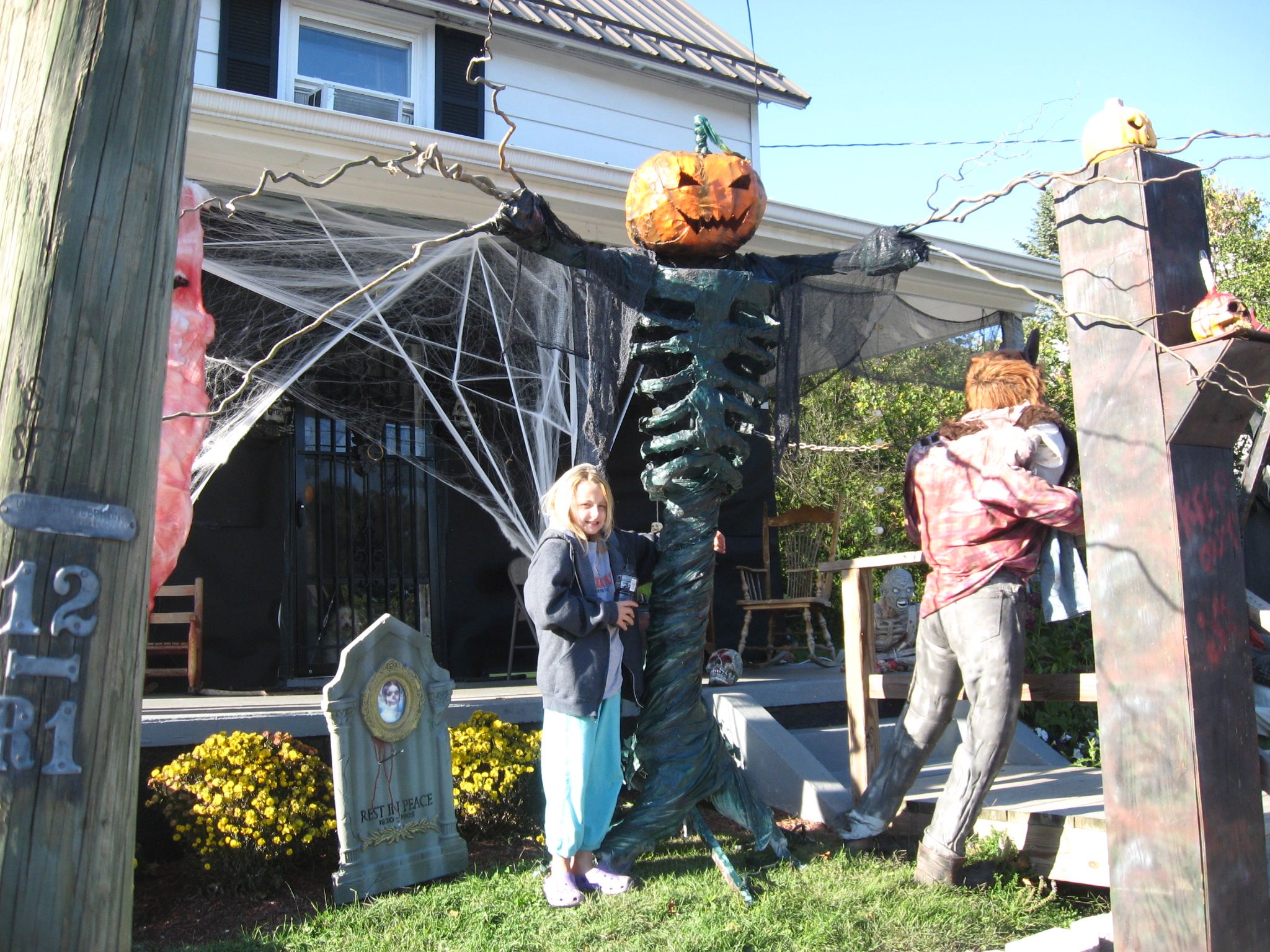 Pumkin Headed Creature Reacher. : 7 Steps (with Pictures) - Instructables