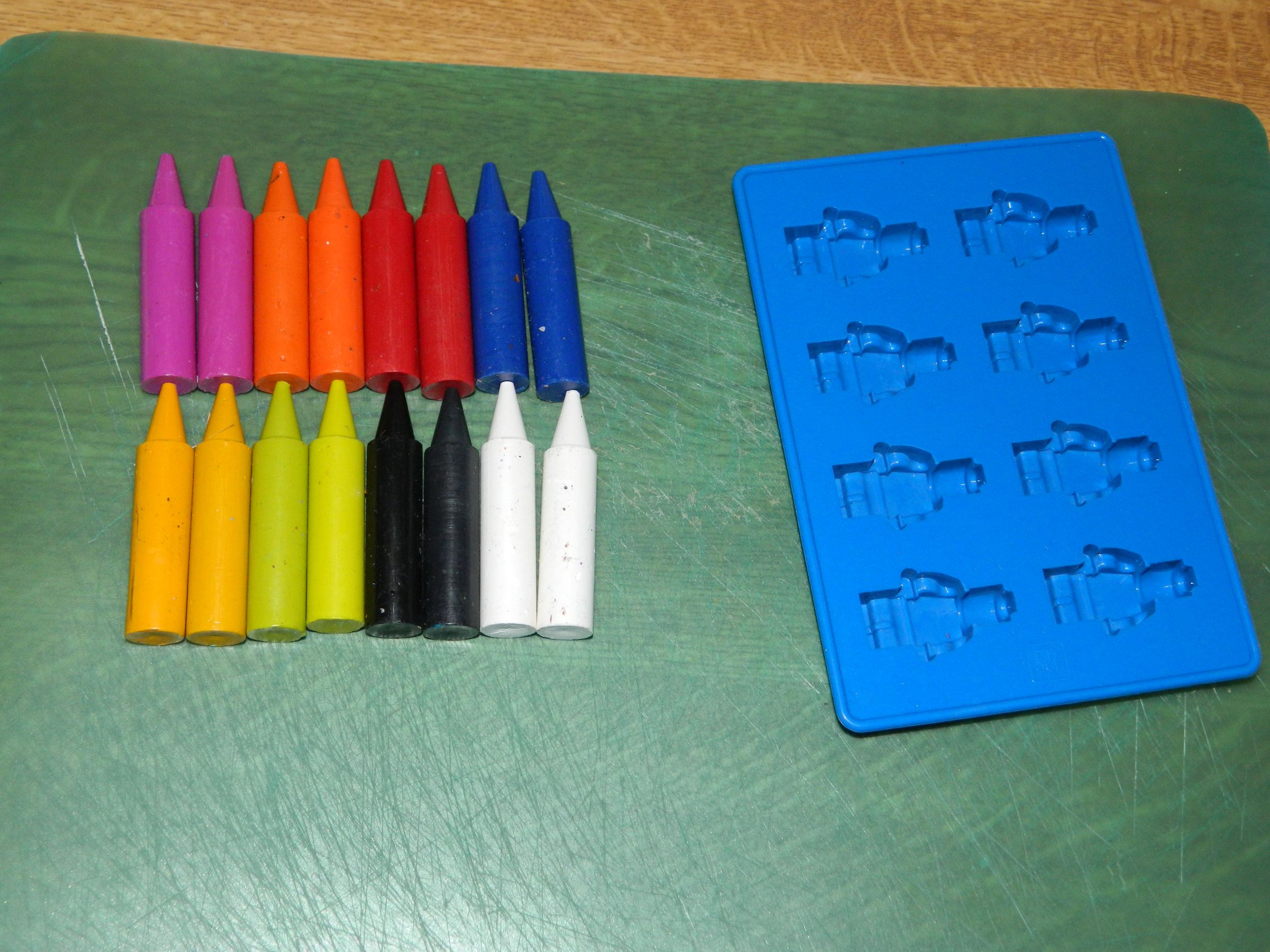 Lego Crayons : 7 Steps (with Pictures) - Instructables
