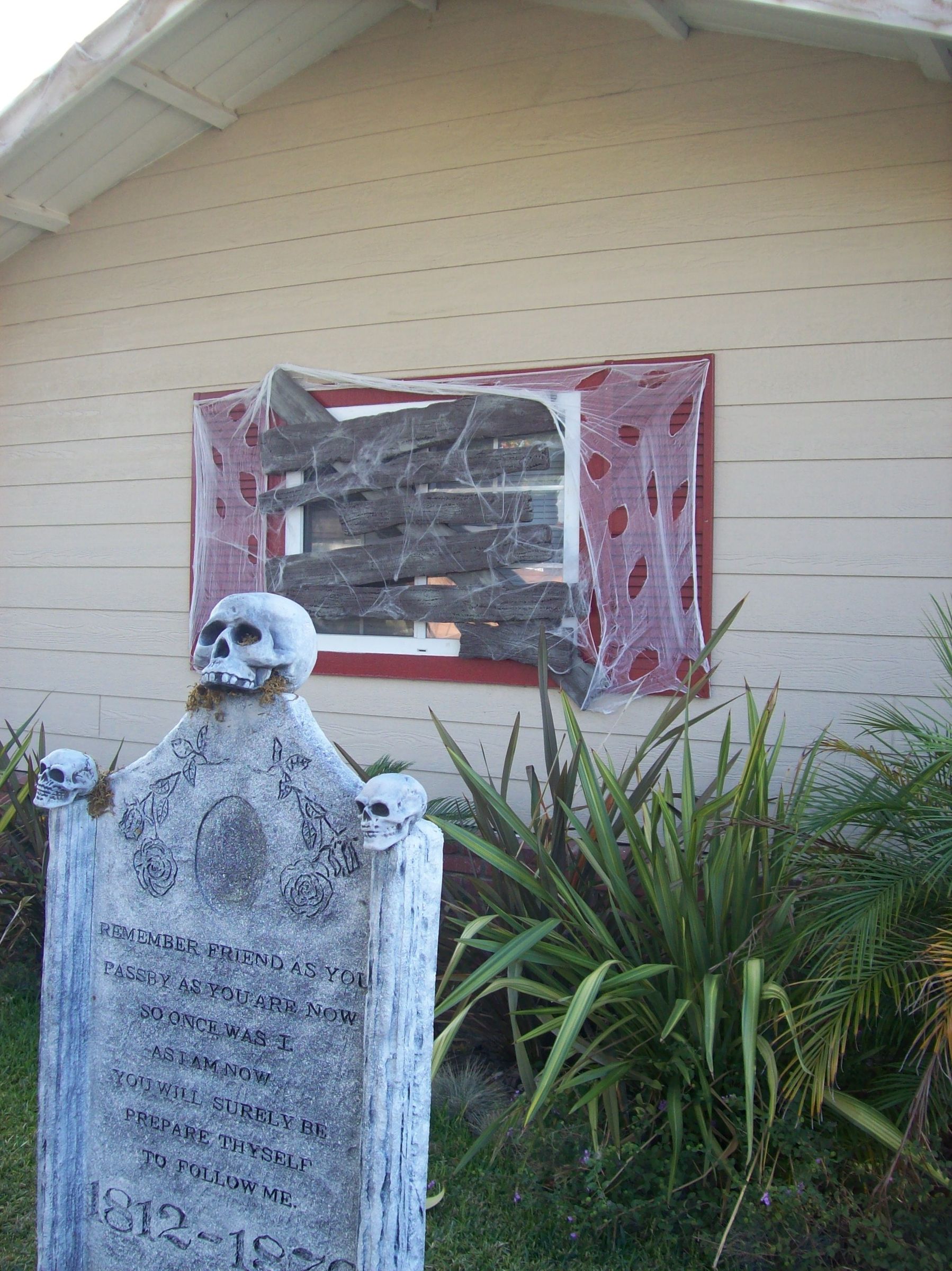 Boarded Windows for Halloween : 5 Steps (with Pictures) - Instructables