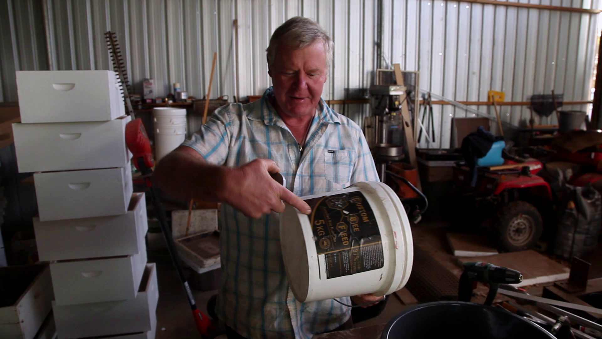 How to Make a Pollen Feeder for Beekeeping : 12 Steps - Instructables