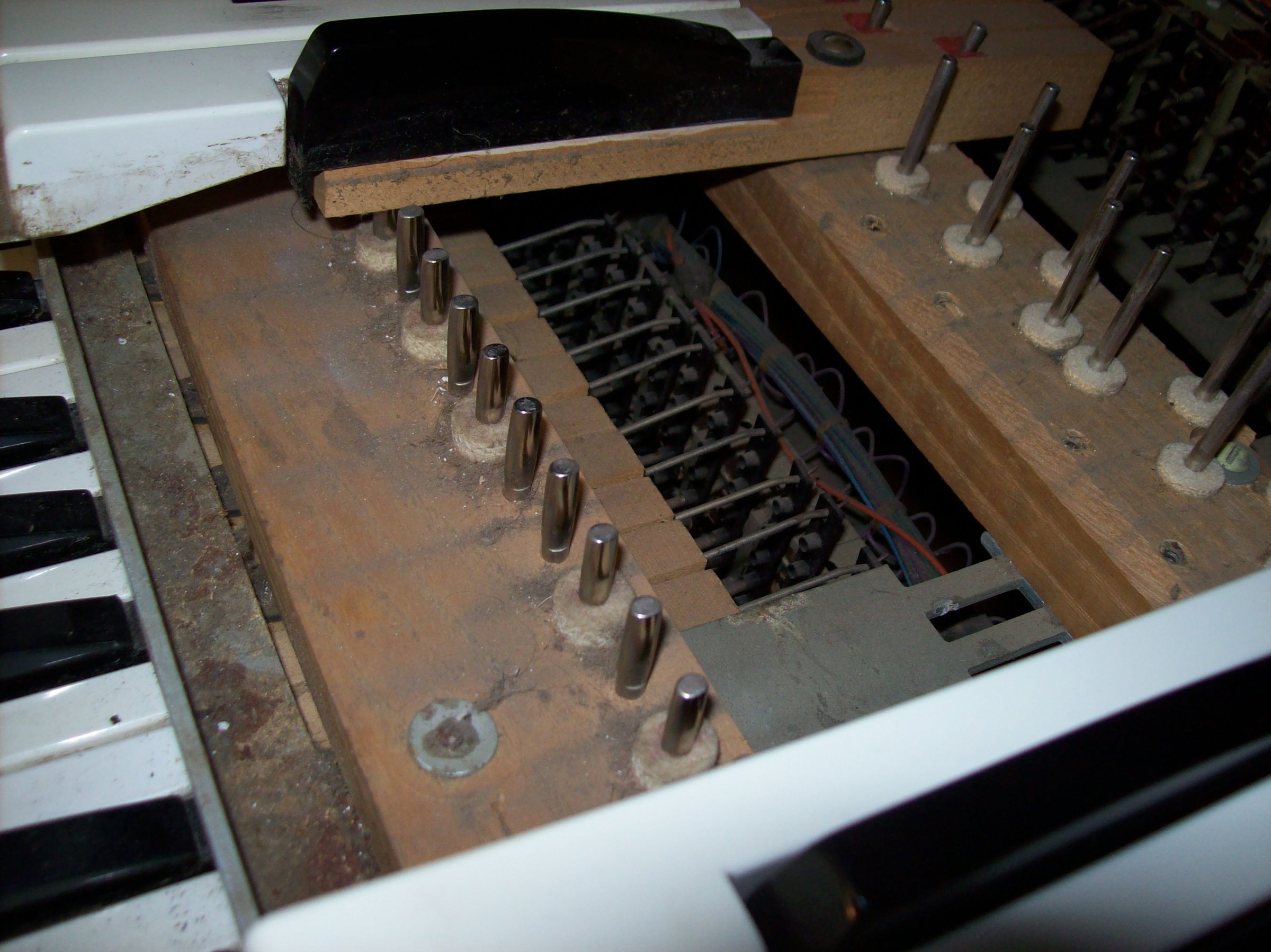 Repairing an Electronic Organ : 8 Steps (with Pictures) - Instructables