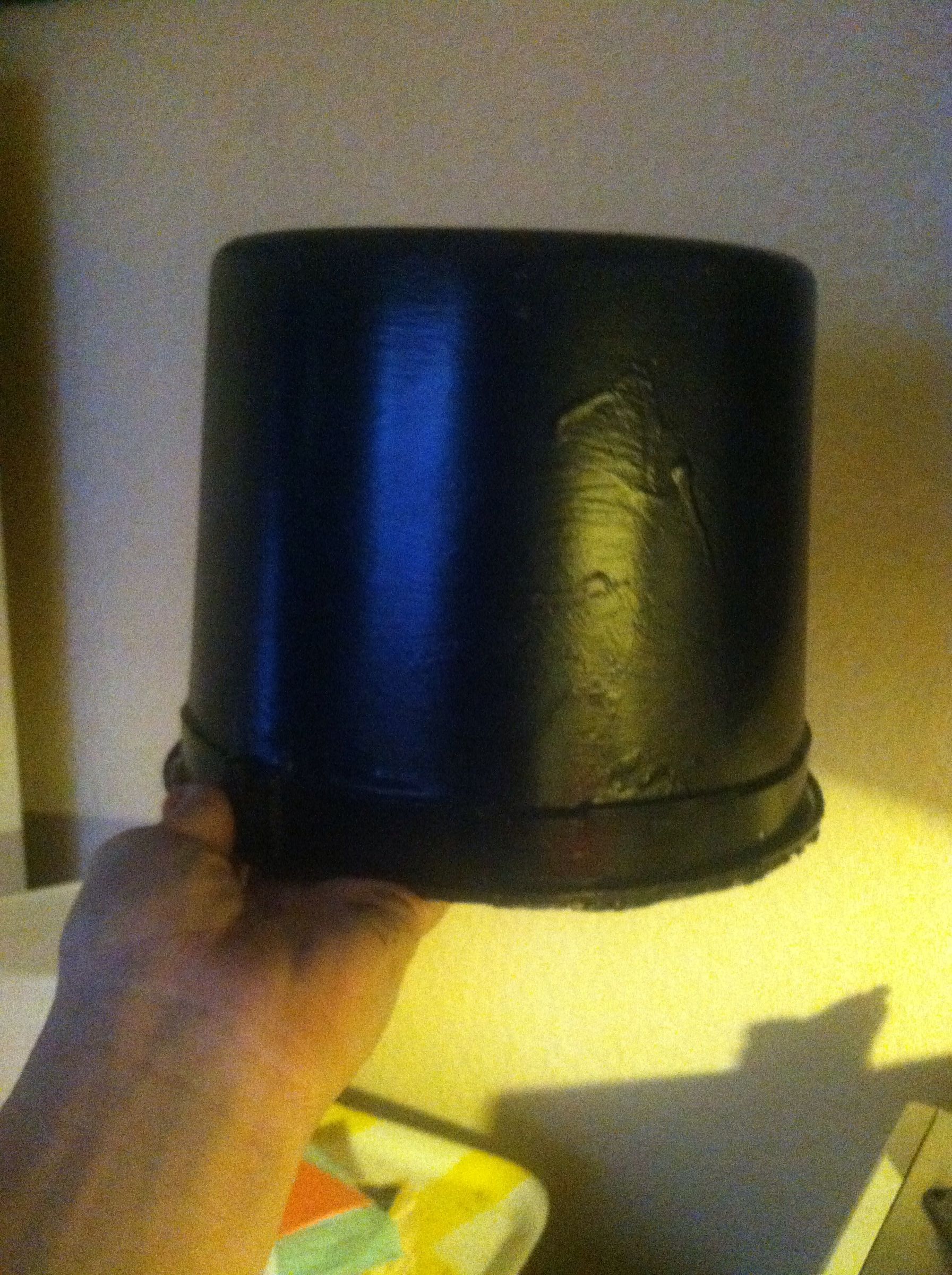DIY Slash's Top Hat Made From Ice Cream Bucket : 7 Steps - Instructables