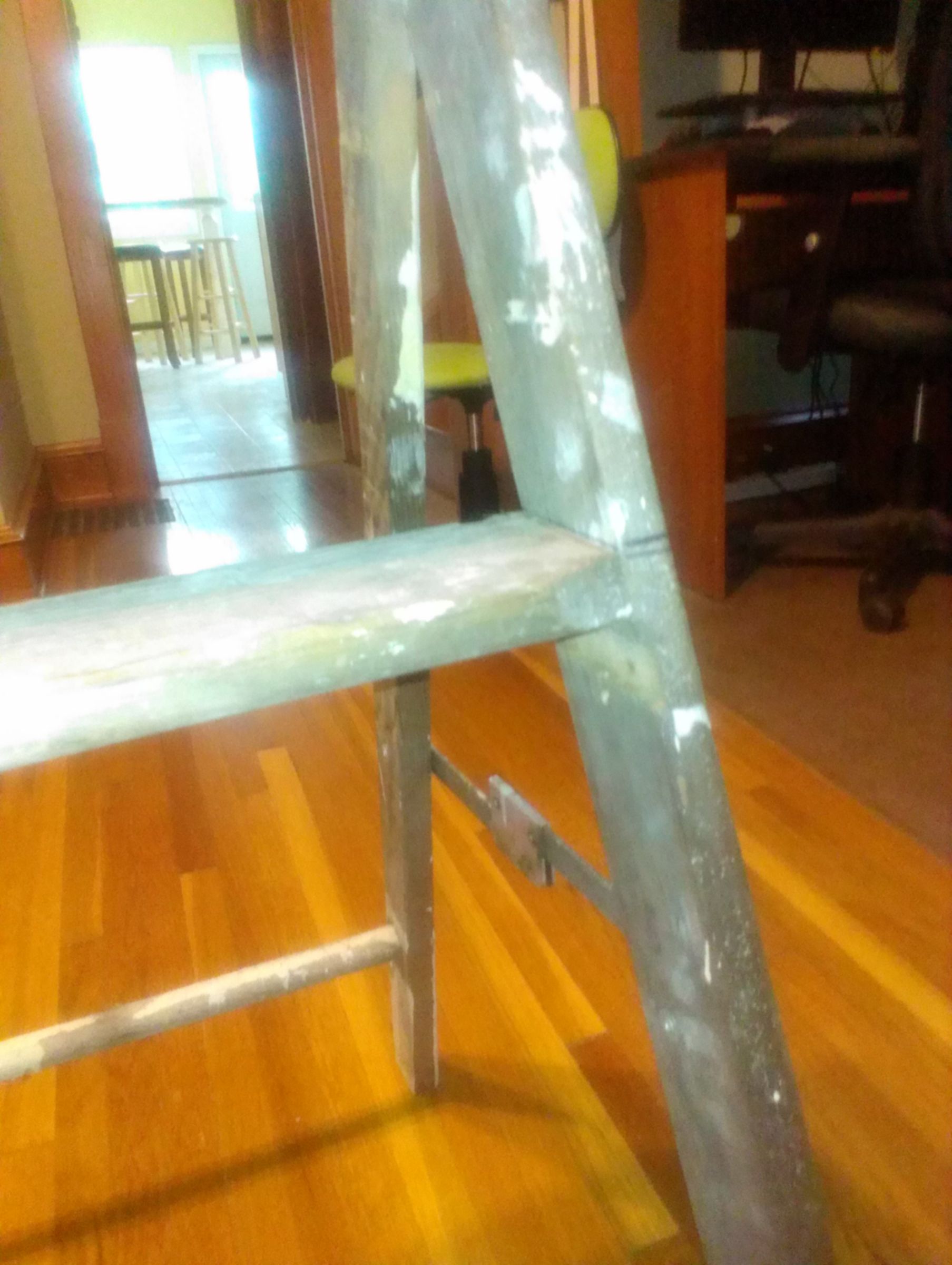 How to Customize a Ladder to Fit Your Exact Height : 4 Steps ...