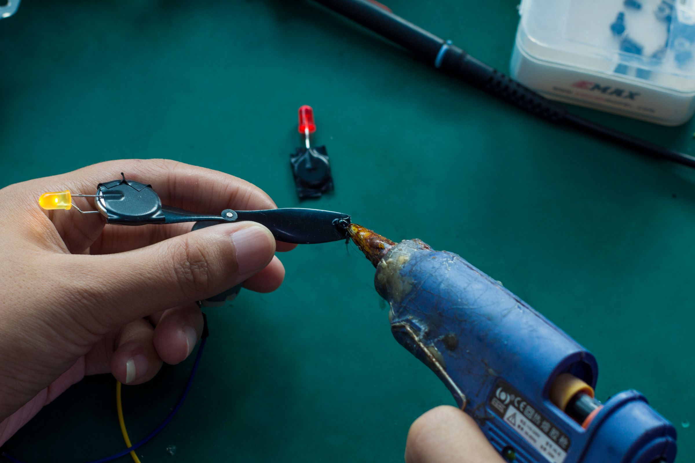 How to Make a Spinning LED Light in Minutes – No Programming : 7 Steps ...