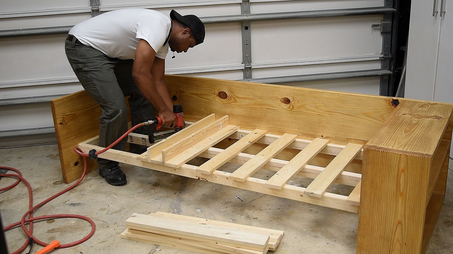How to Make a SOFA That Turns Into a BED : 10 Steps (with Pictures ...