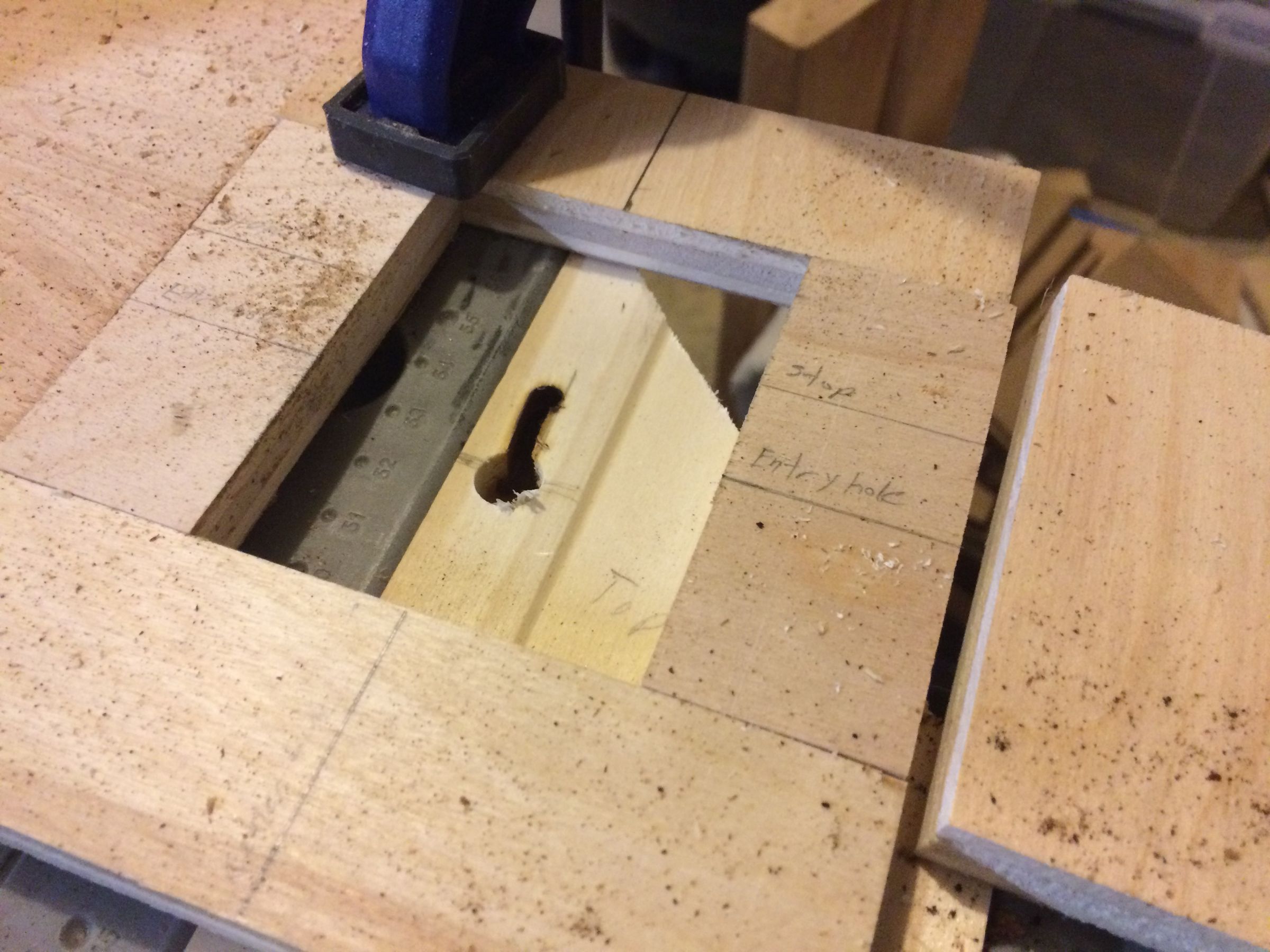 Floating Mirror Frame : 7 Steps - Instructables