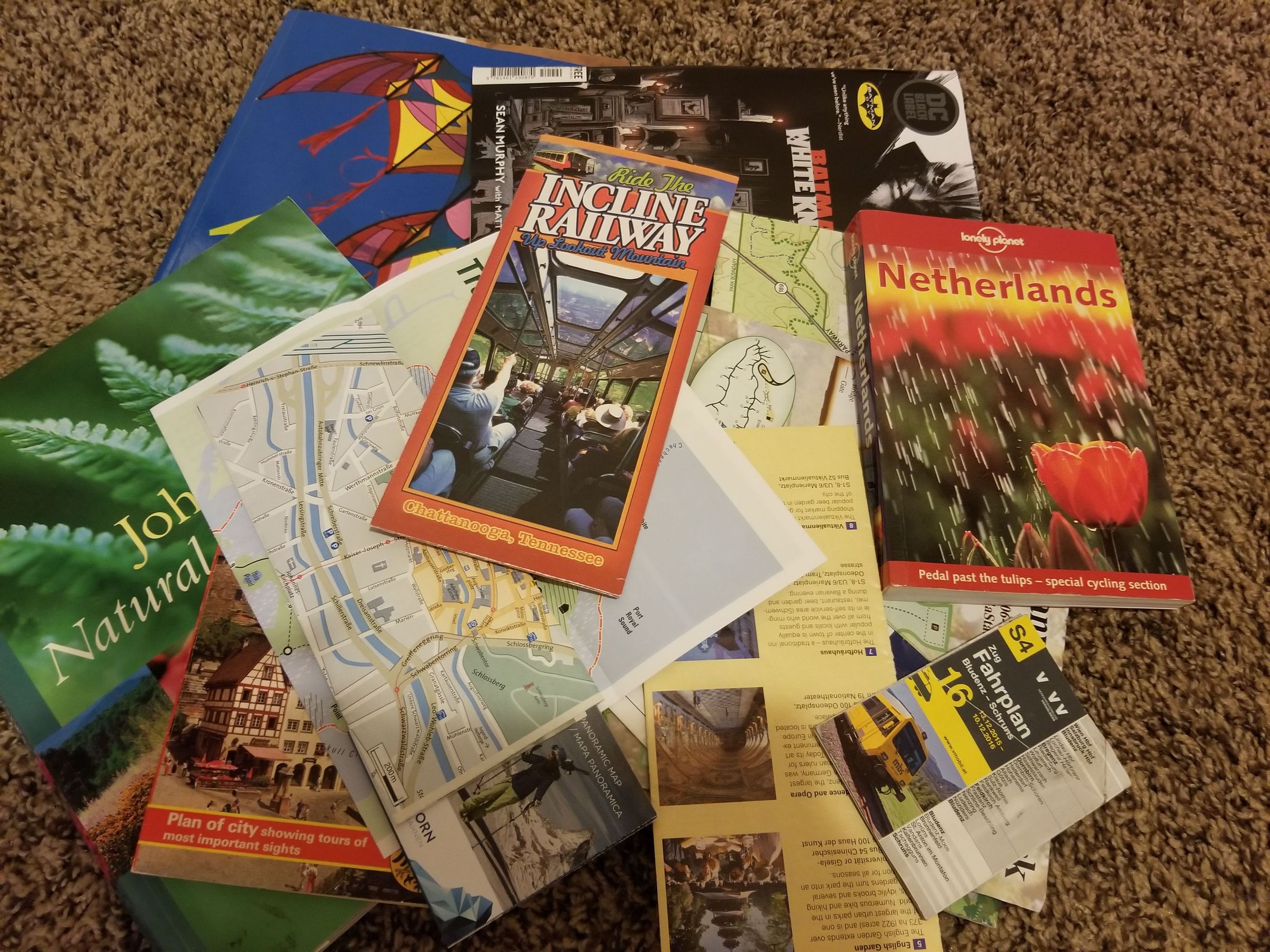 Large Scrap Paper Collage for Beginners : 7 Steps - Instructables