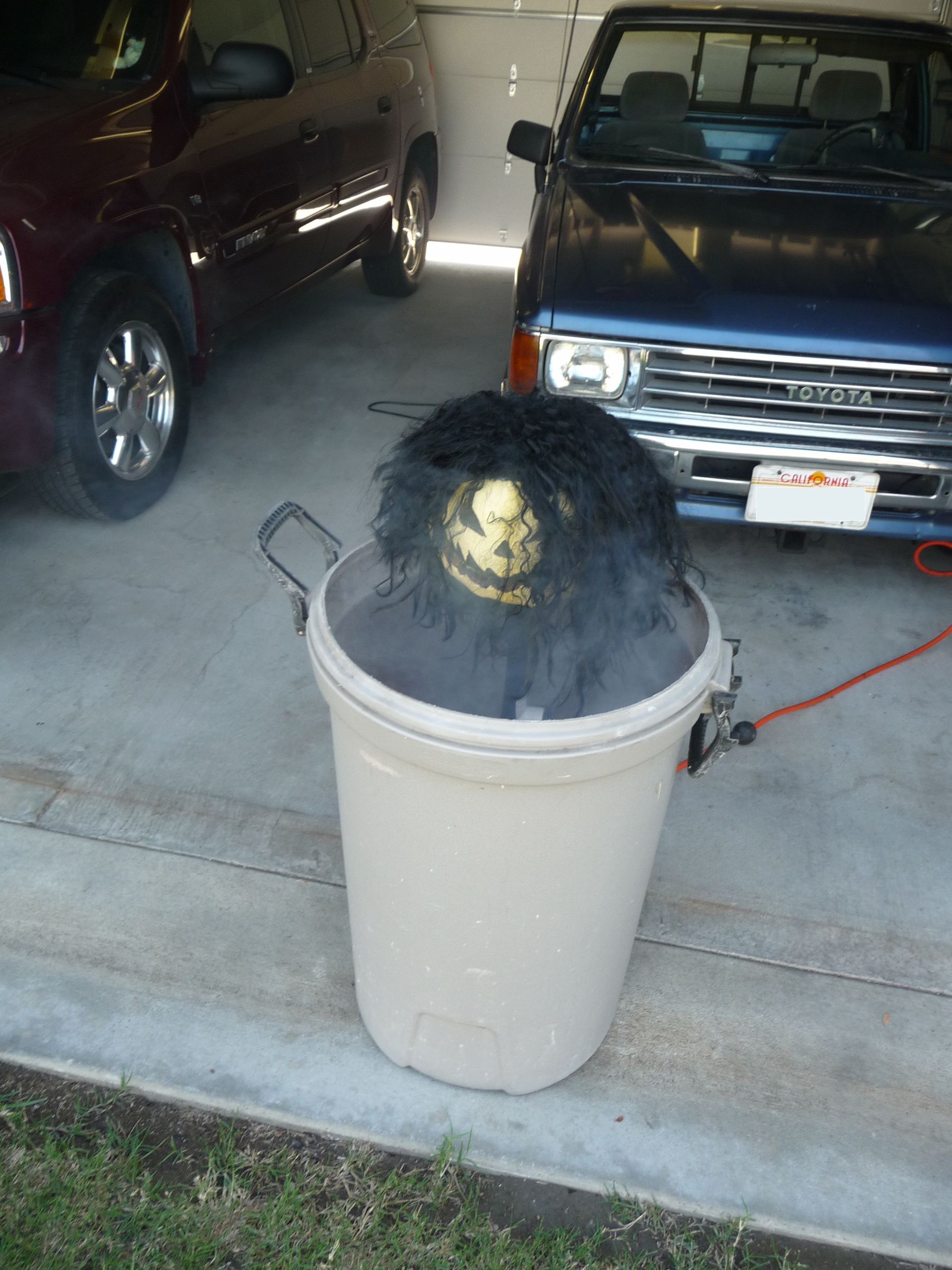 Low Cost Halloween Pop-up Character : 13 Steps (with Pictures ...