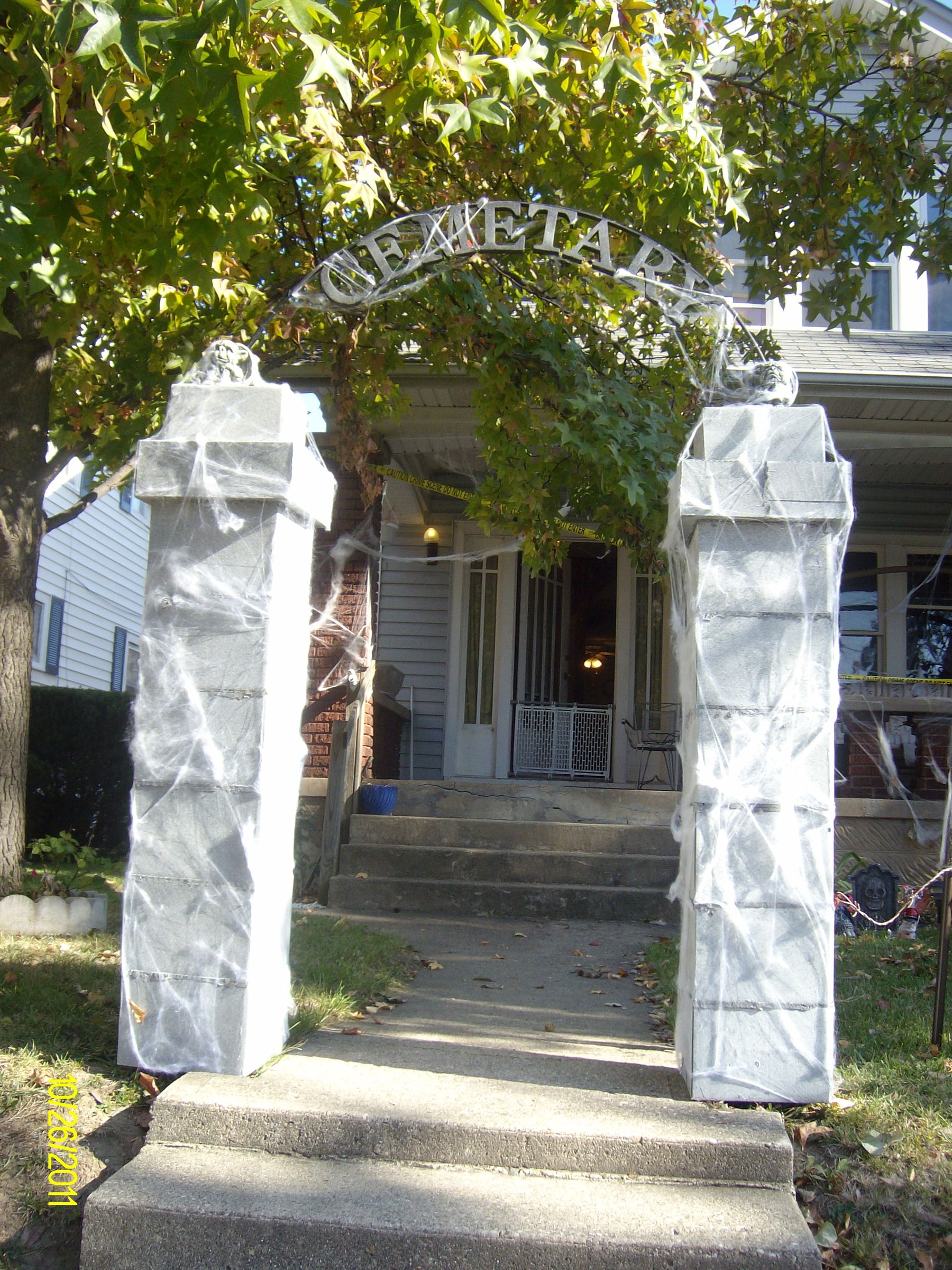 Cemetery Archway Entrance : 5 Steps (with Pictures) - Instructables