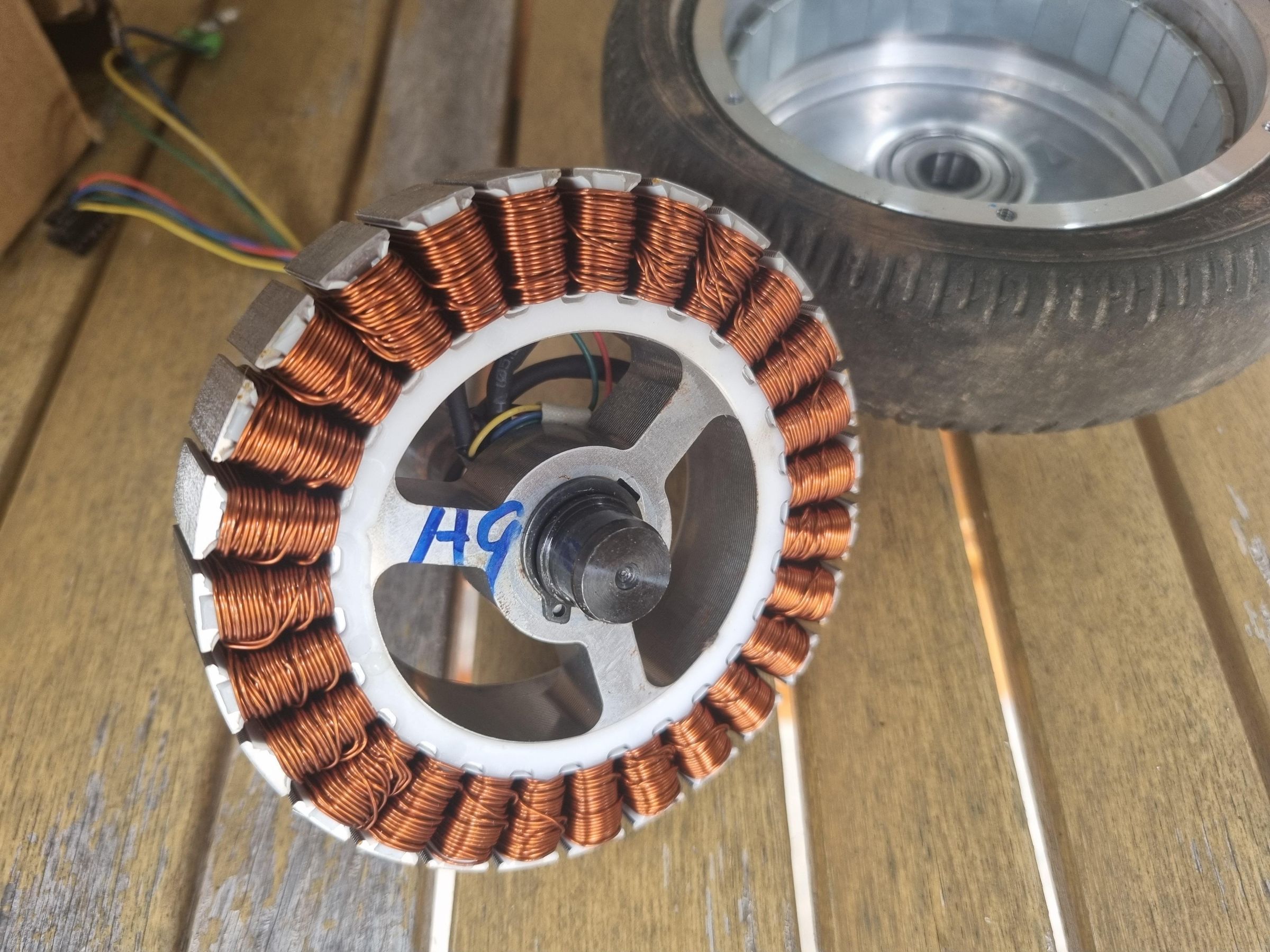 50 Bucks Direct Drive Wheel Base From a Hoverboard : 9 Steps - Instructables