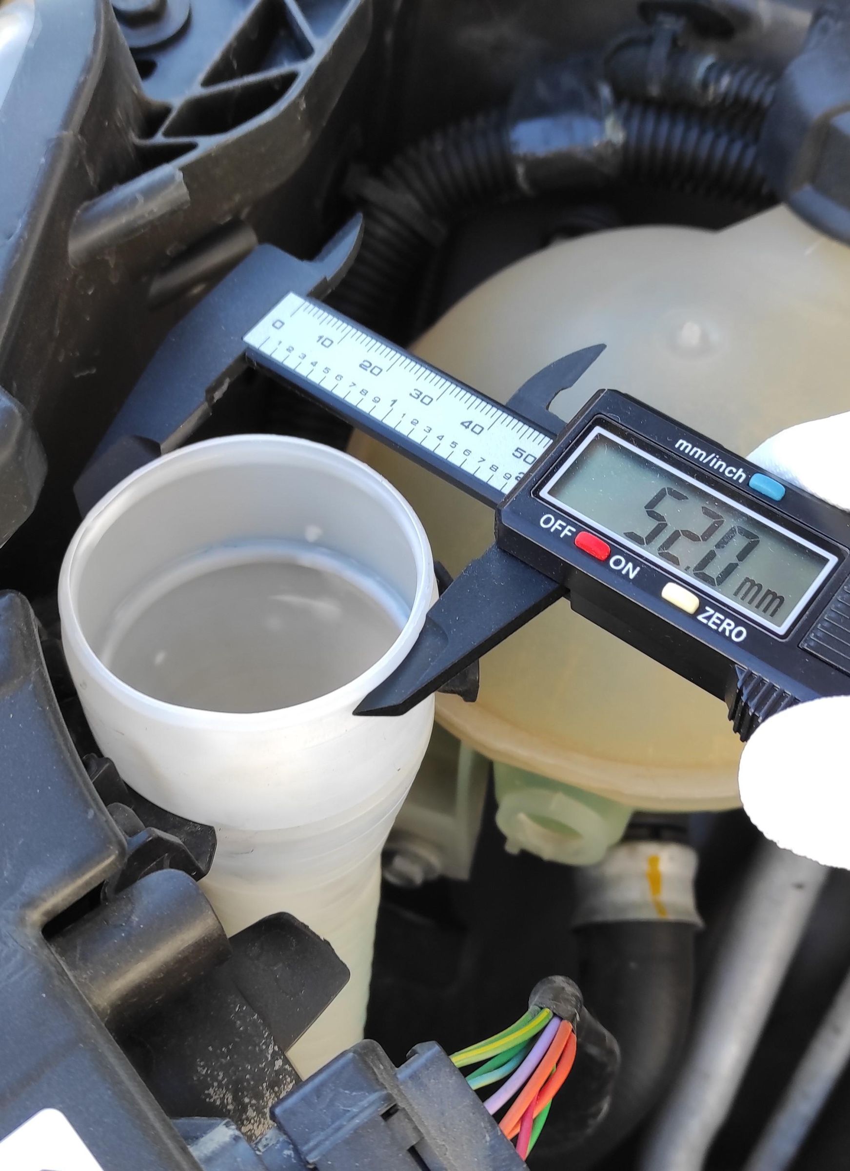 DIY Car Windscreen Water Tank Cap : 4 Steps - Instructables