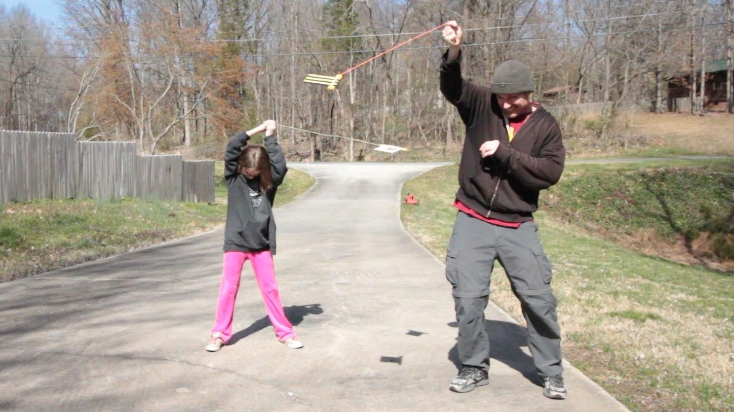 Bee Buzzer - Rubber Band Noise Toy : 19 Steps (with Pictures ...