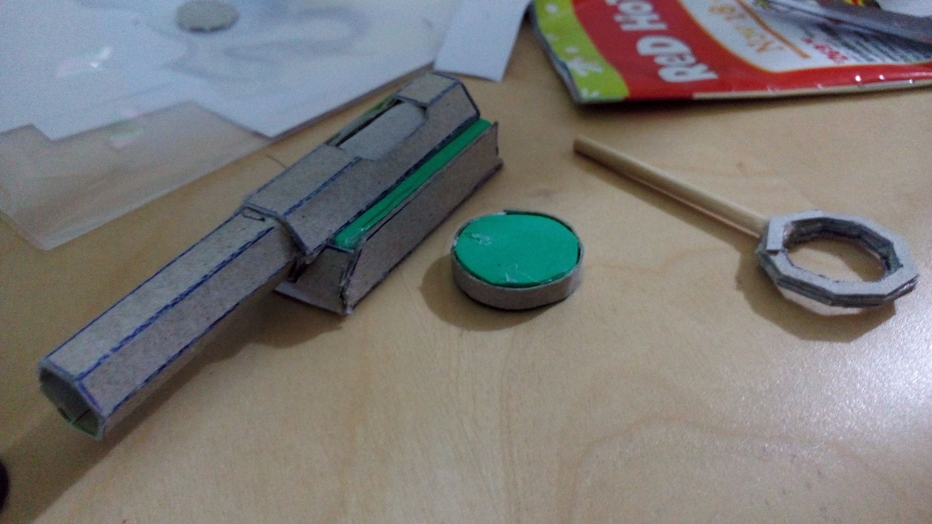 AC:Syndicate Hidden Blade Guantlet Replica!! : 10 Steps (with Pictures ...