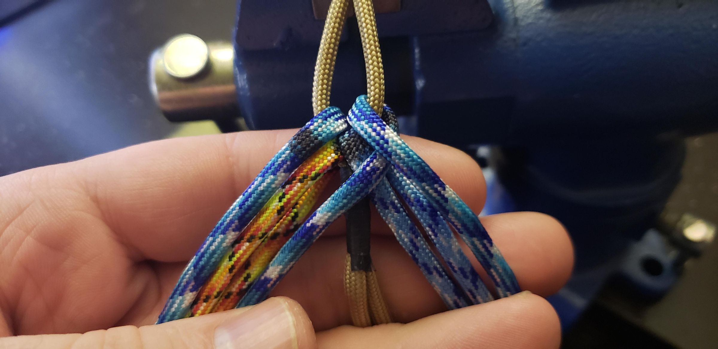 Tygra's Bolo-Whip With Paracord in 16 Plait : 9 Steps (with Pictures ...