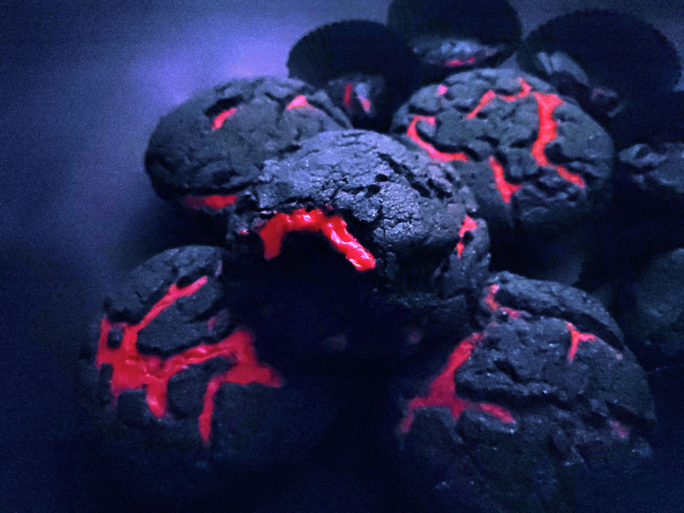 Strawberry Lava-Filled Chocolate Crinkle Cookies in Pressure Cooker ...