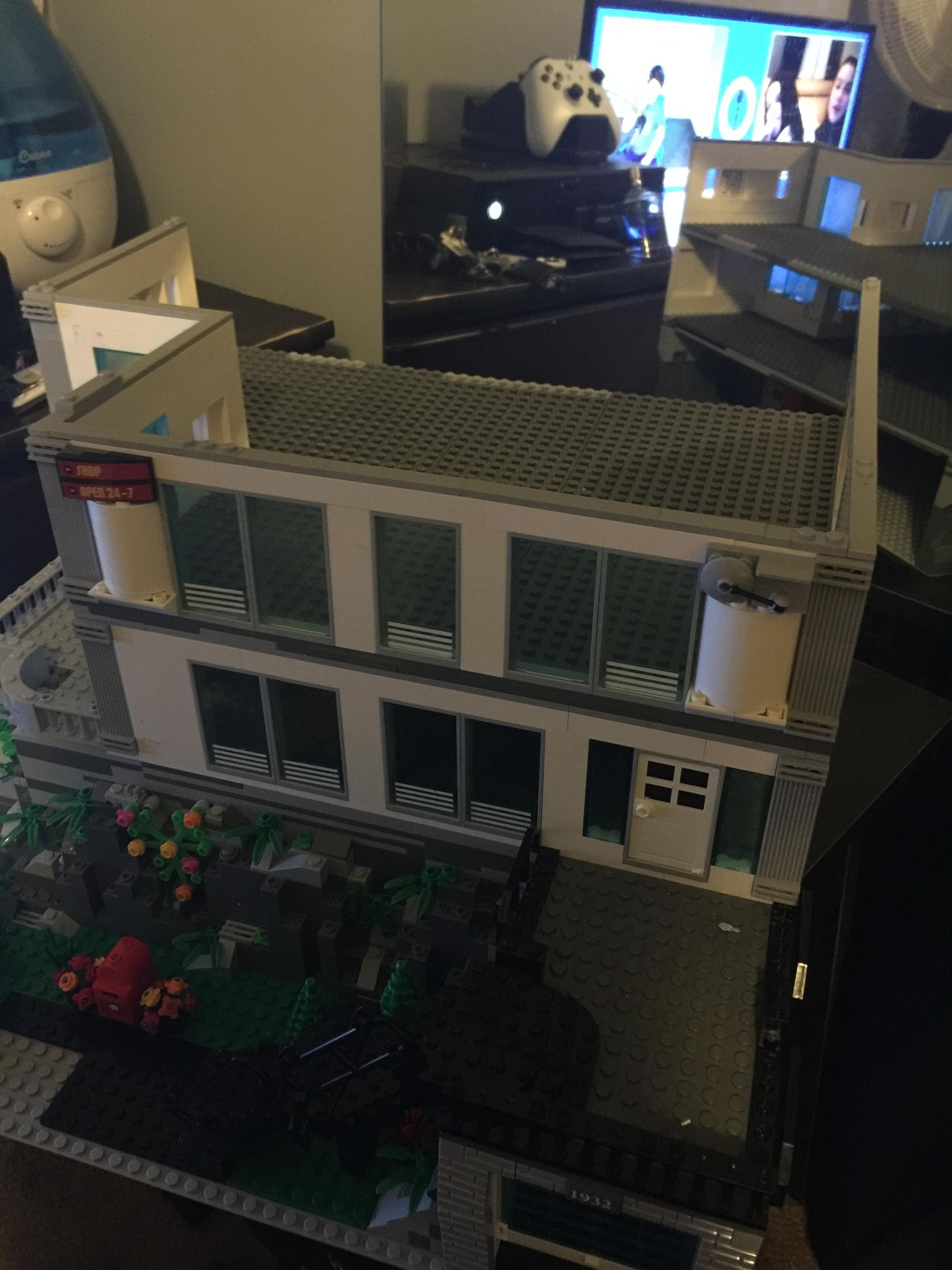 Easy Way to Construct a 3 Story Lego Building : 4 Steps - Instructables