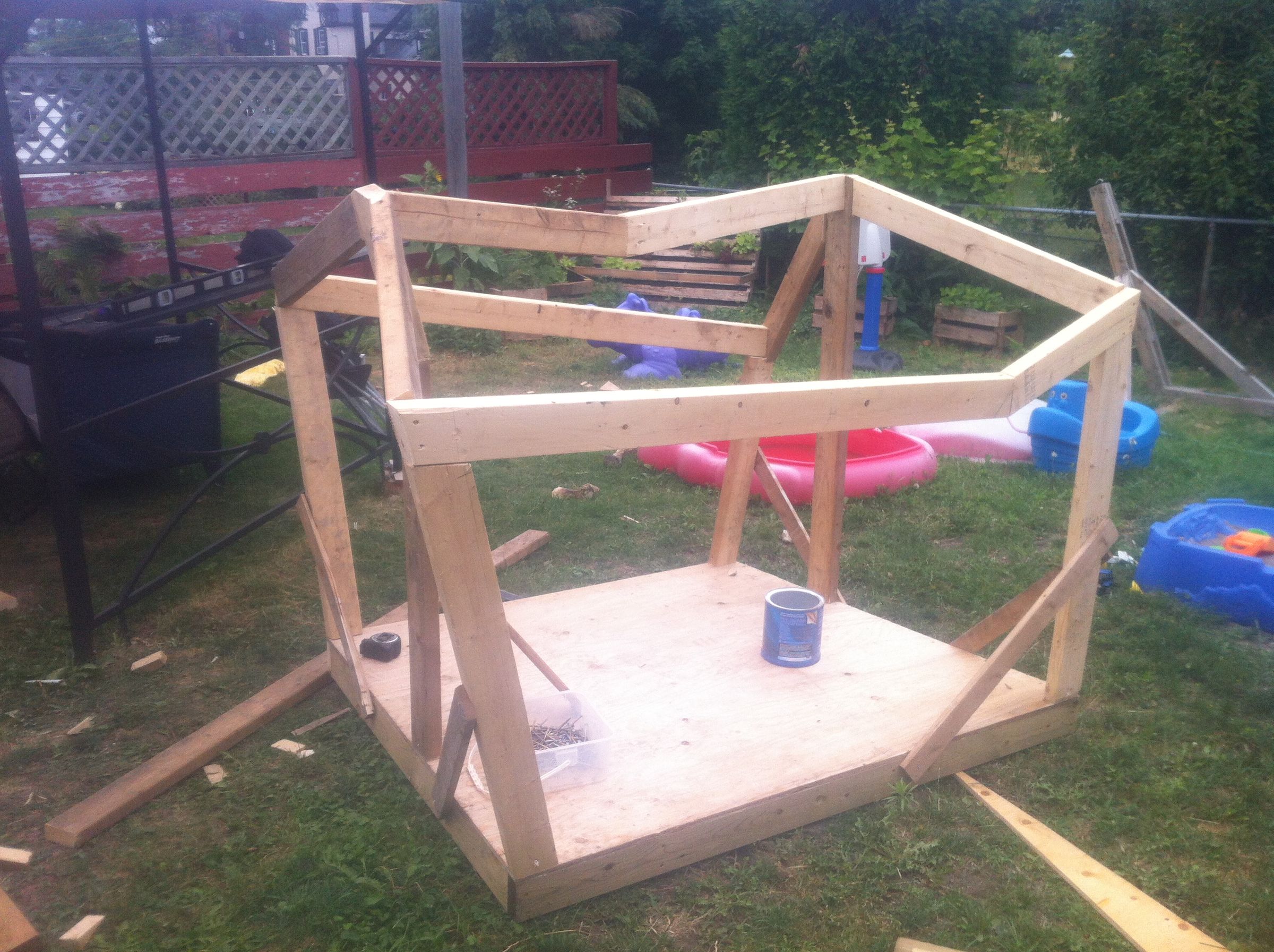Wacky Playhouse : 10 Steps - Instructables