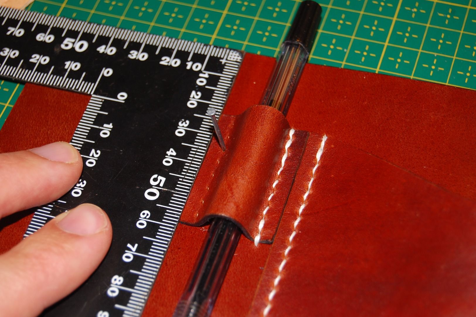 Classic Leather Briefcase With Accordion Gusset : 22 Steps (with ...