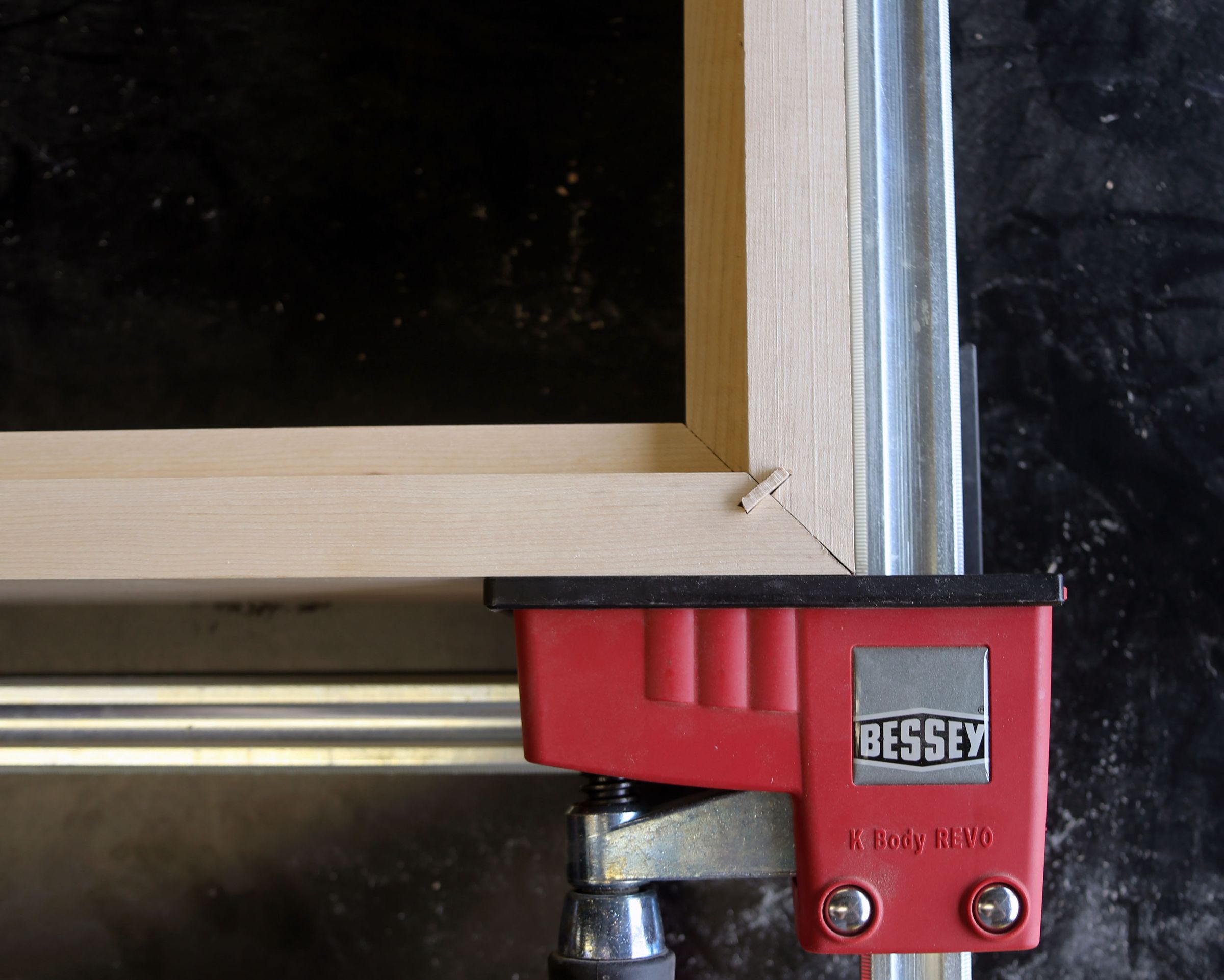 Light-Up Disco Table : 27 Steps (with Pictures) - Instructables