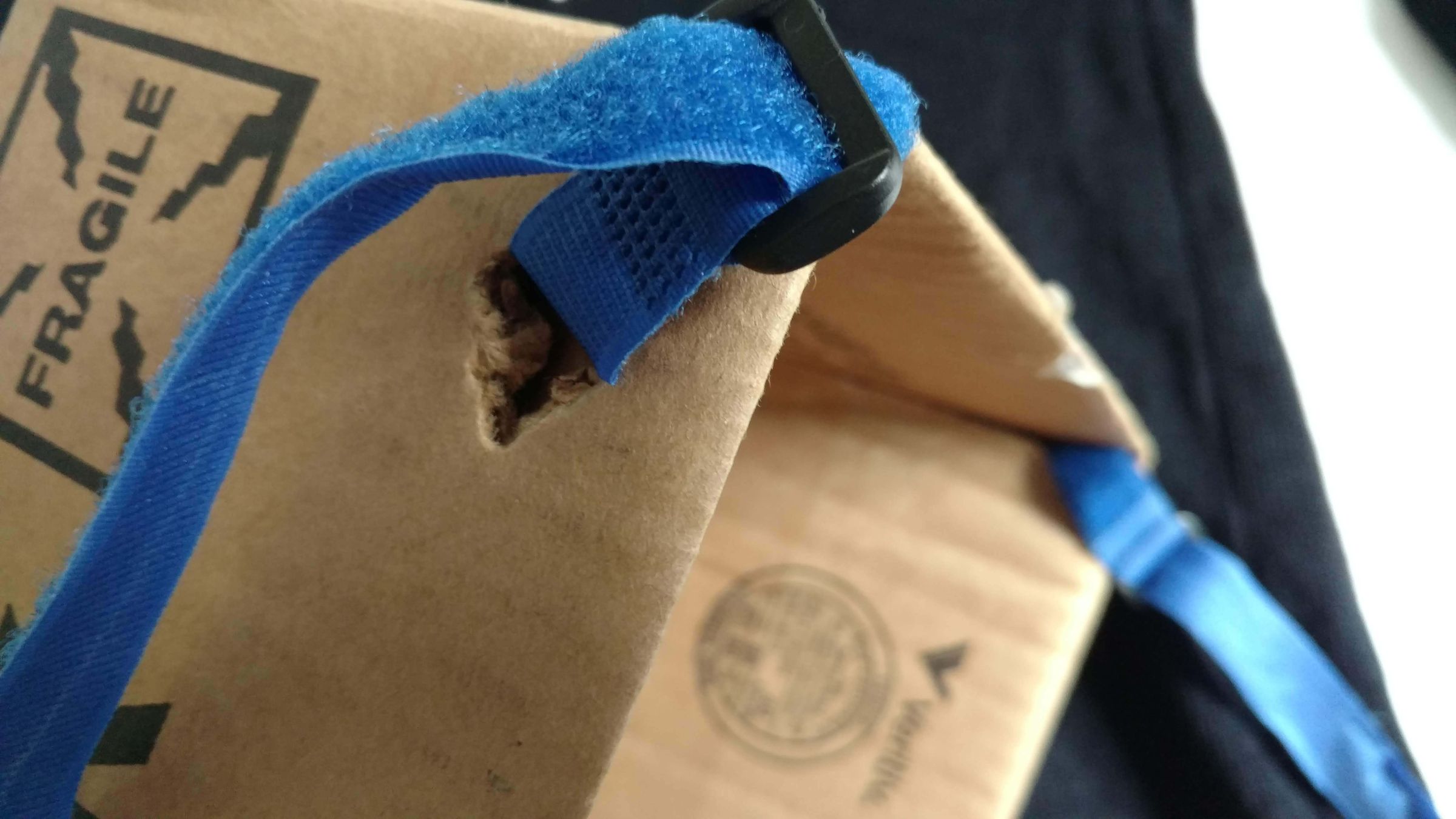 Amazin' Christmas Delivery Courier Outfit : 7 Steps - Instructables