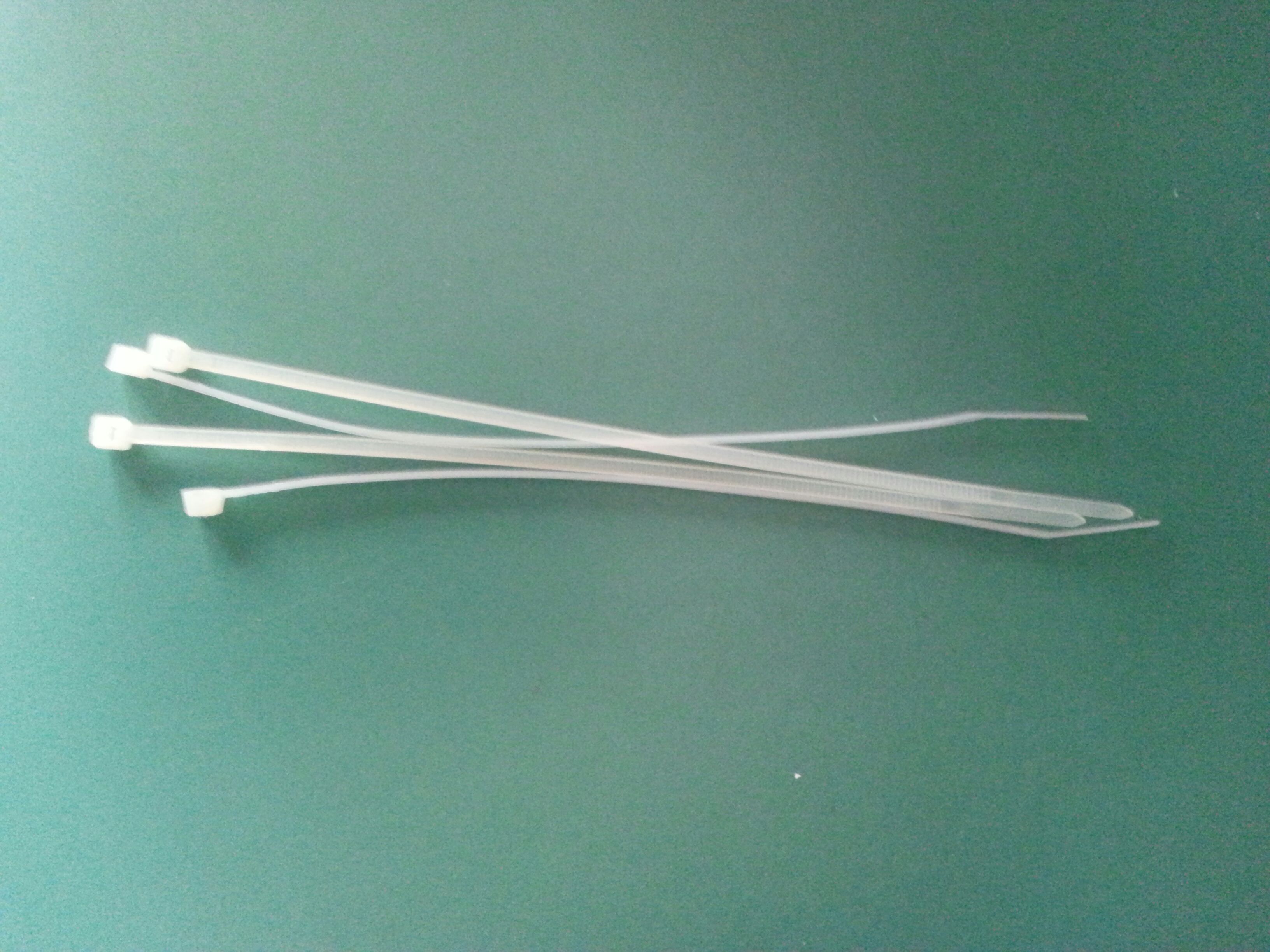 Simple and Cheap Bowl Holder : 6 Steps - Instructables