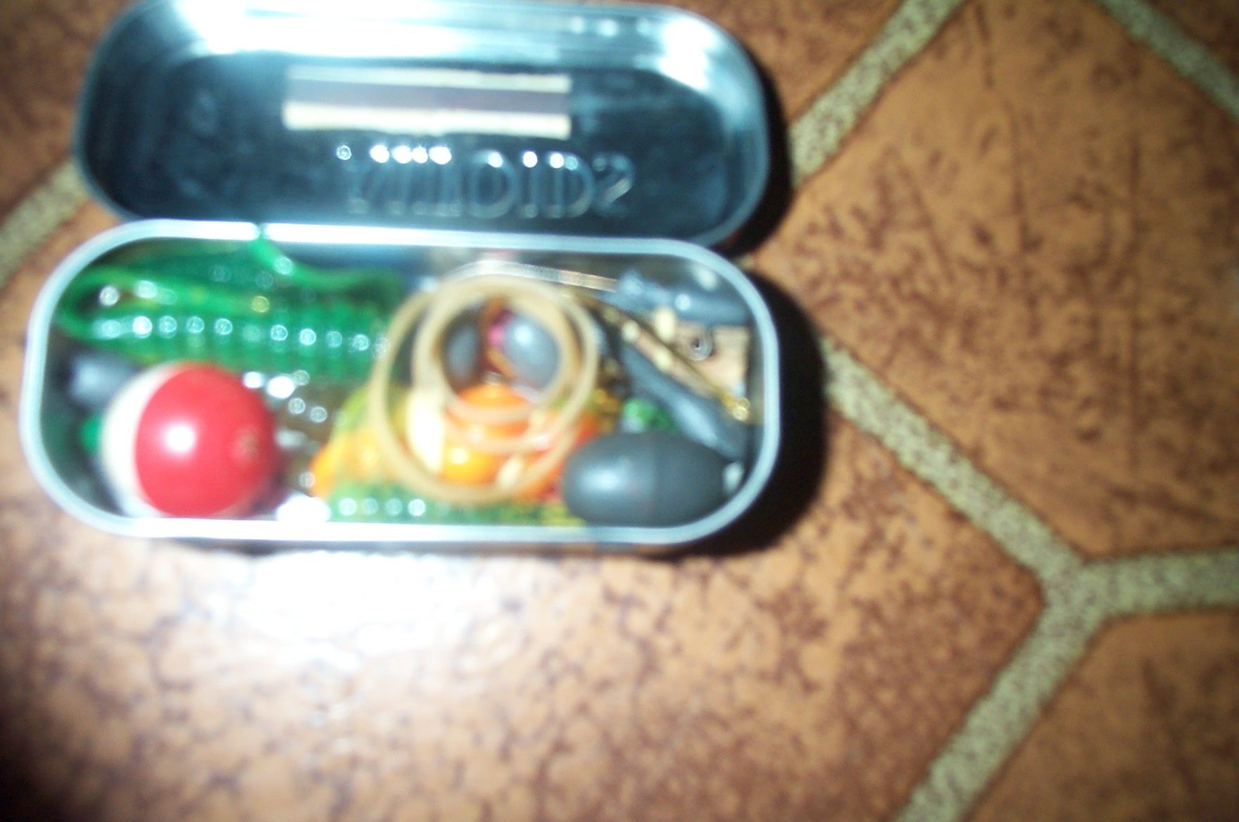 Mini Fishing Kit : 8 Steps - Instructables