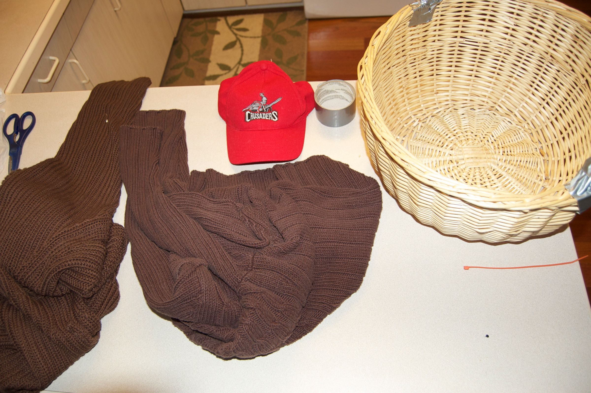 LITTLE BIG PLANET SACKBOY COSTUME : 8 Steps - Instructables