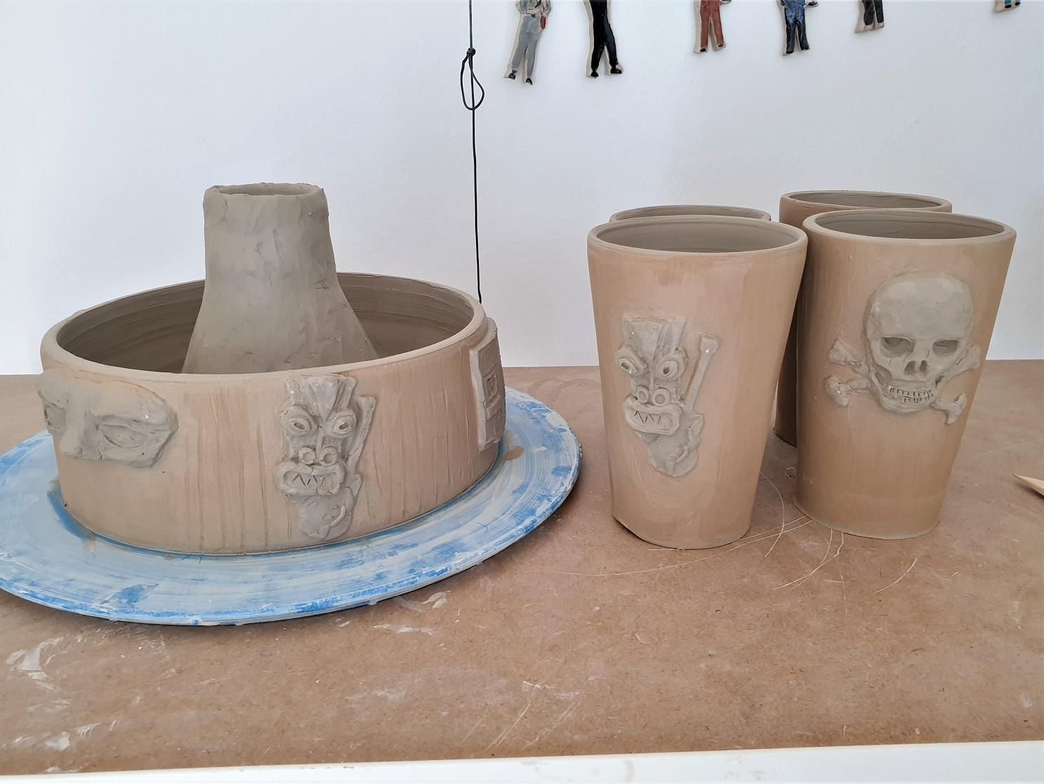 Modelling, Moulding and Applying Clay Sprigs to a Fabbo Cocktail Bowl ...